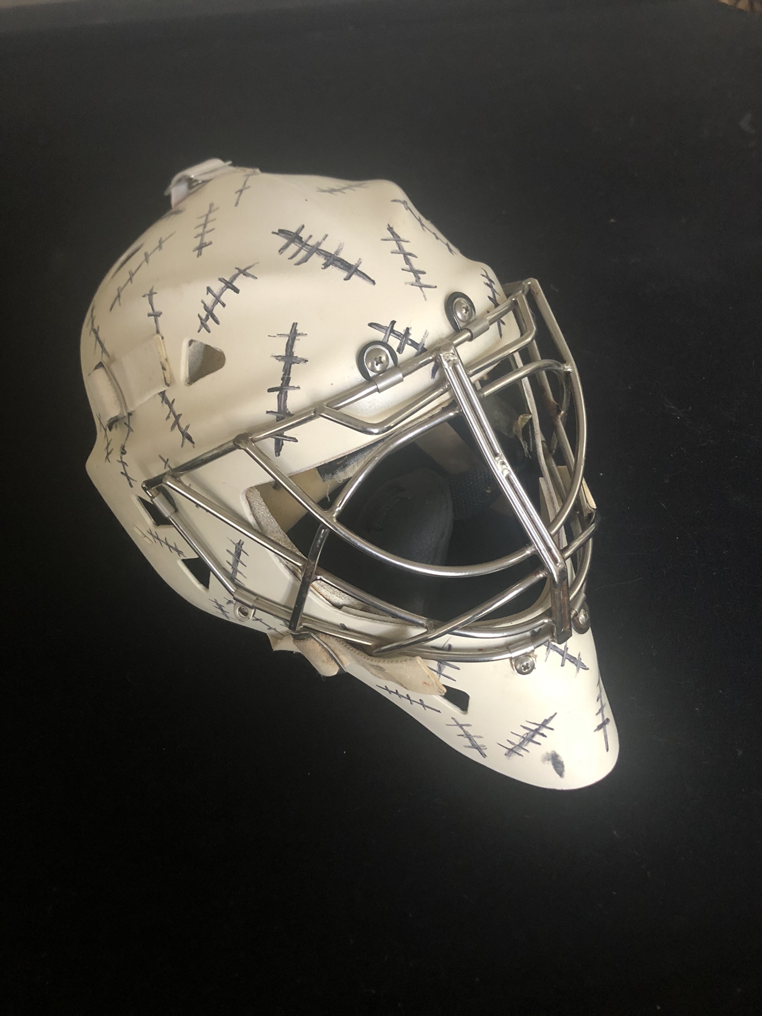 Warwick Steve Shields “NHL Style” Pro Goalie Mask | SidelineSwap