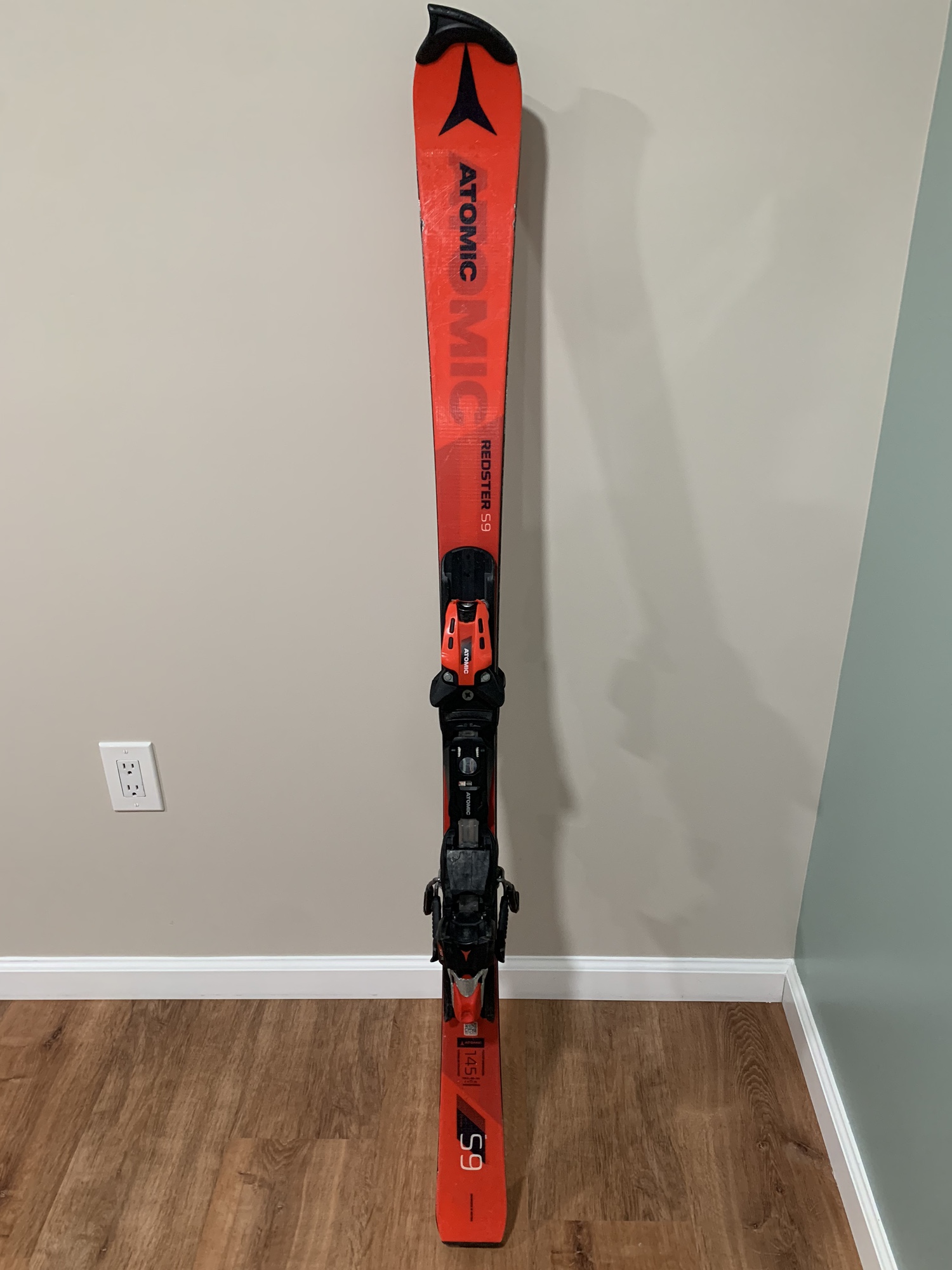 Atomic Redster S9 FIS JR Skis 145cm With X12 TL RS Bindings | SidelineSwap