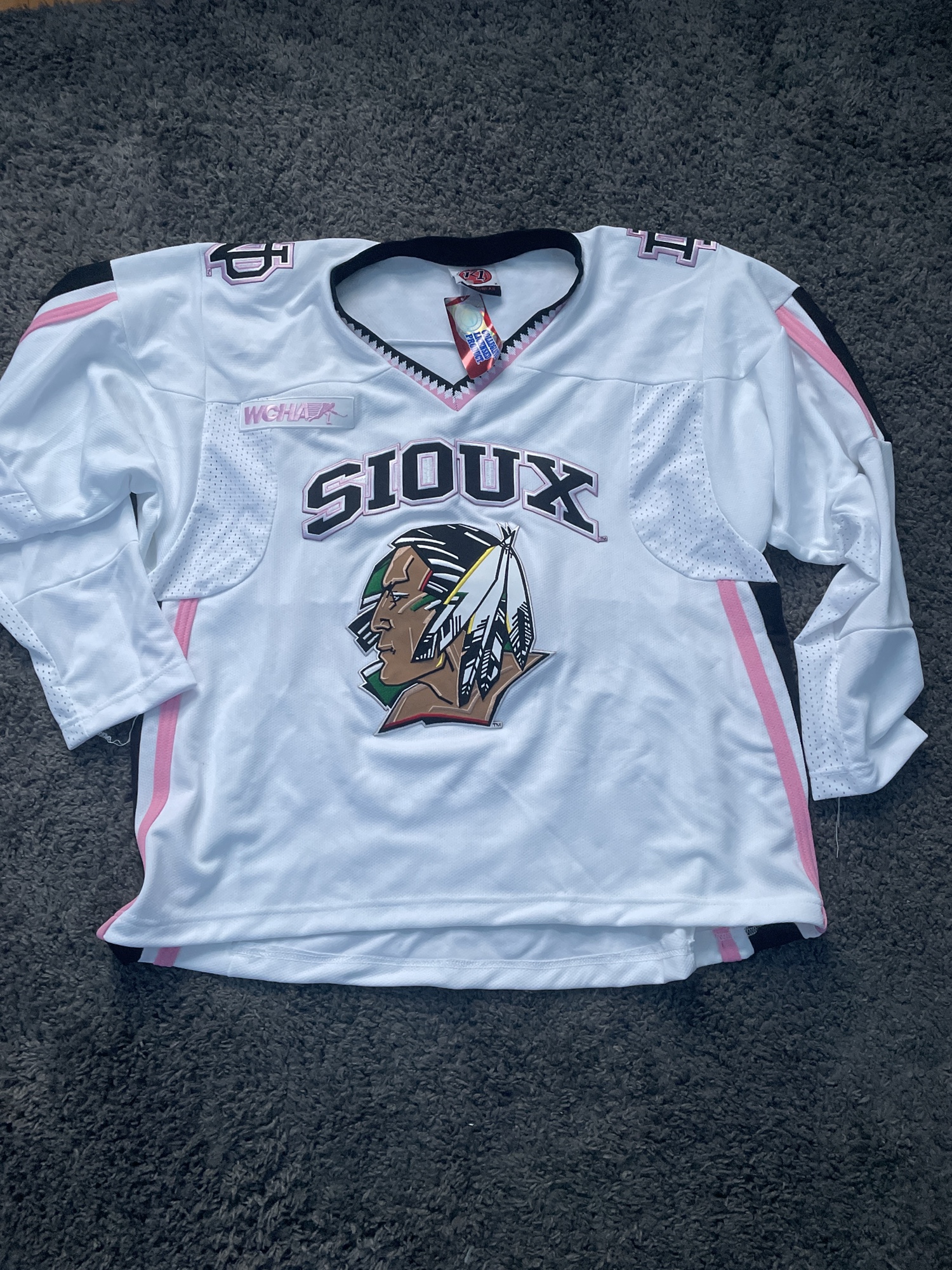 University of North Dakota Fighting Souix Breast cancer awareness ...