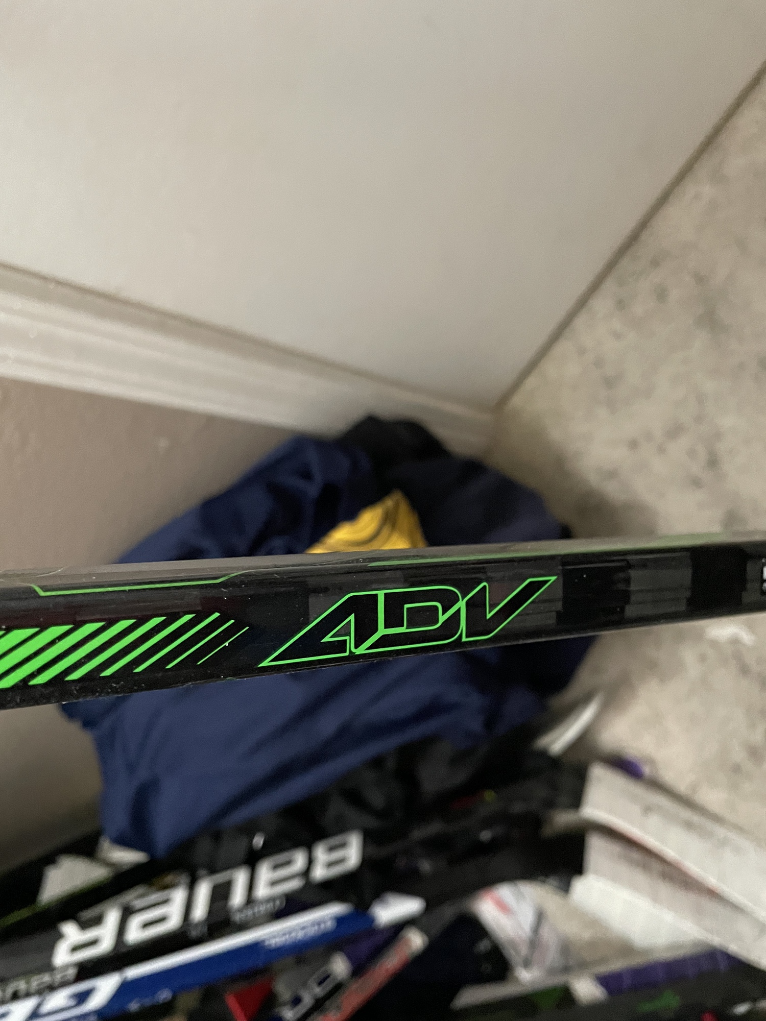 Nylander ADV New Right Handed Pro Stock Supreme ADV Hockey Stick ...