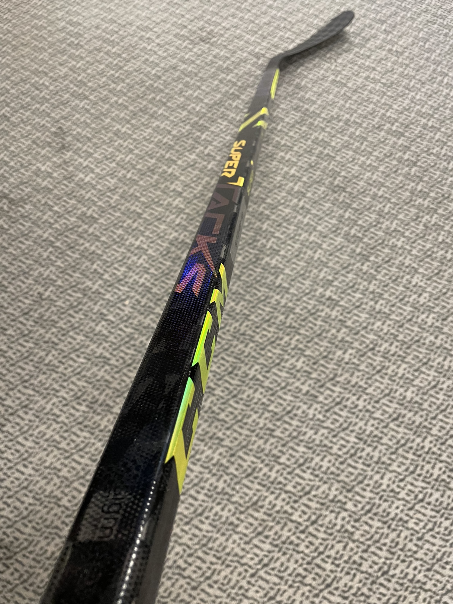 CCM AS4 Pro 80 flex P28 curve right hand stick | SidelineSwap