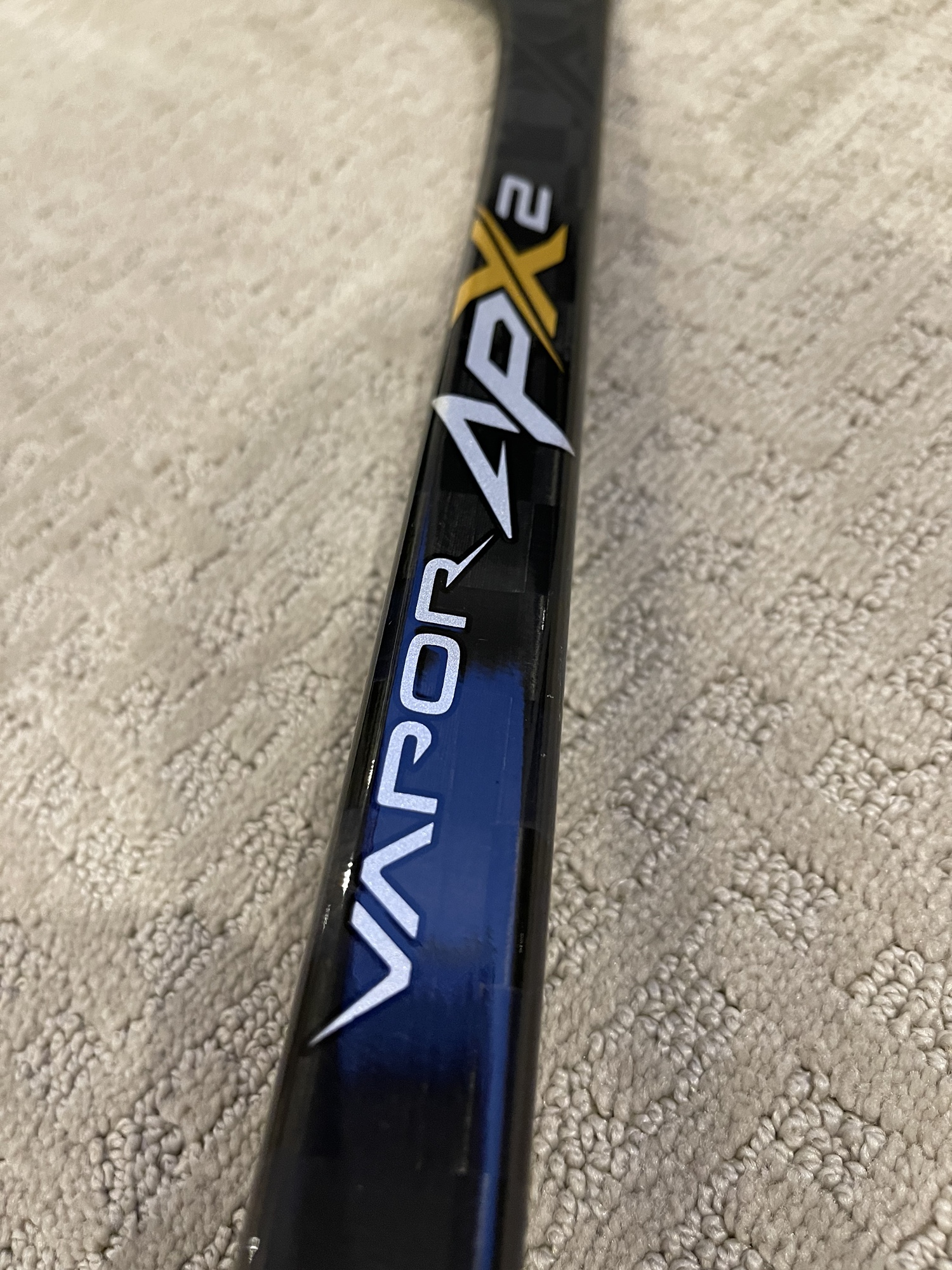Intermediate Right Handed PM9 Vapor APX2 Hockey Stick | SidelineSwap