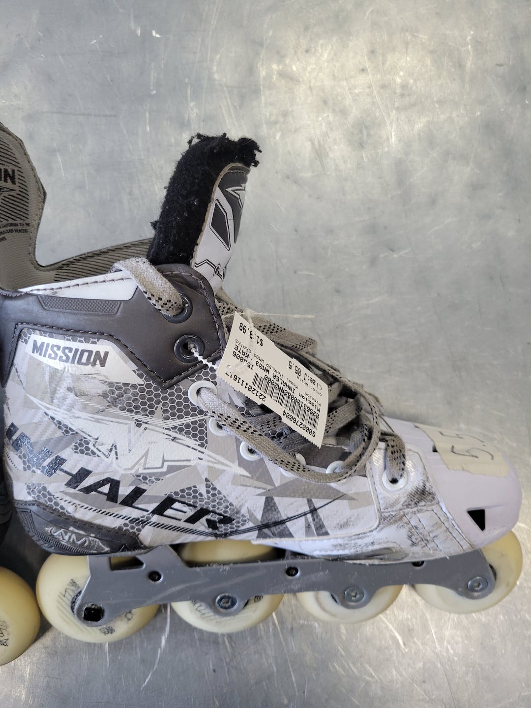Used Mission Inhaler Wm03 Skates Junior 05.5 Roller Hockey Skates ...