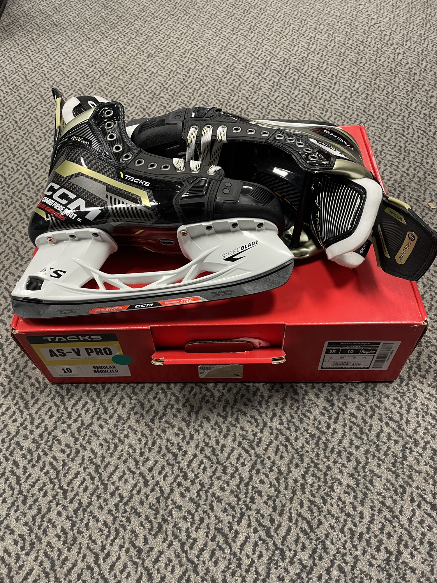 CCM ASV Pro size 10 regular width skate | SidelineSwap