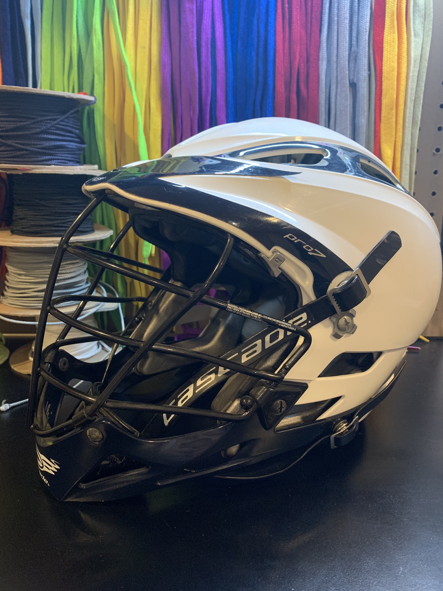 Cascade Pro-7 Mens lacrosse helmet very good condition | SidelineSwap
