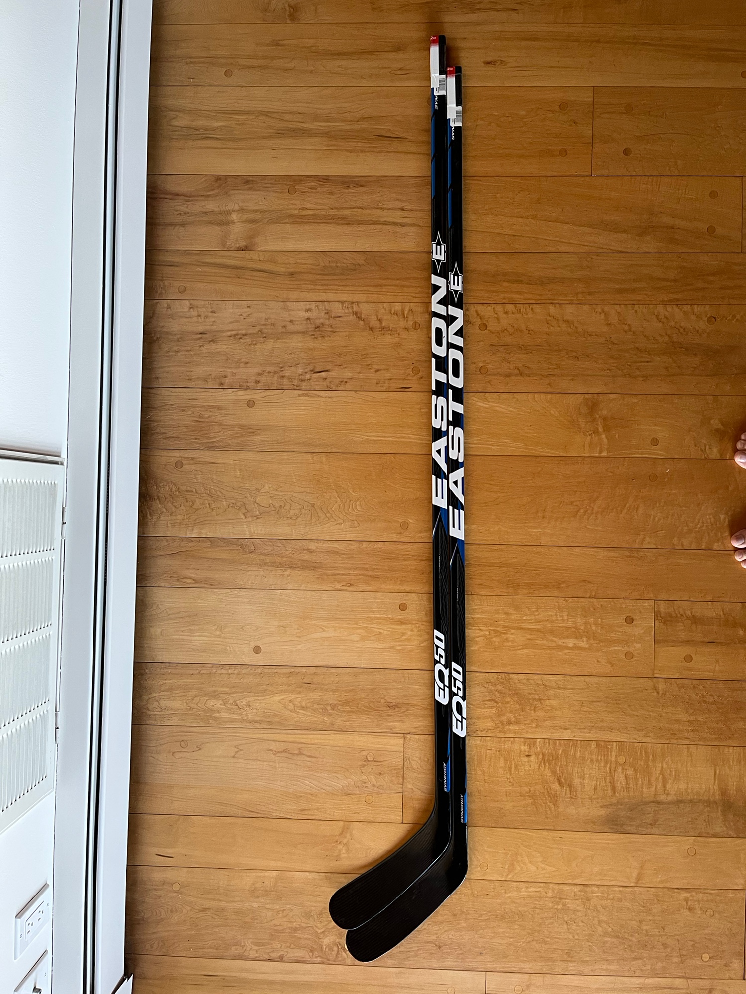 New 2-pack Easton Synergy EQ50 Pro Stock E3 Hall Sakic Nash Senior ...