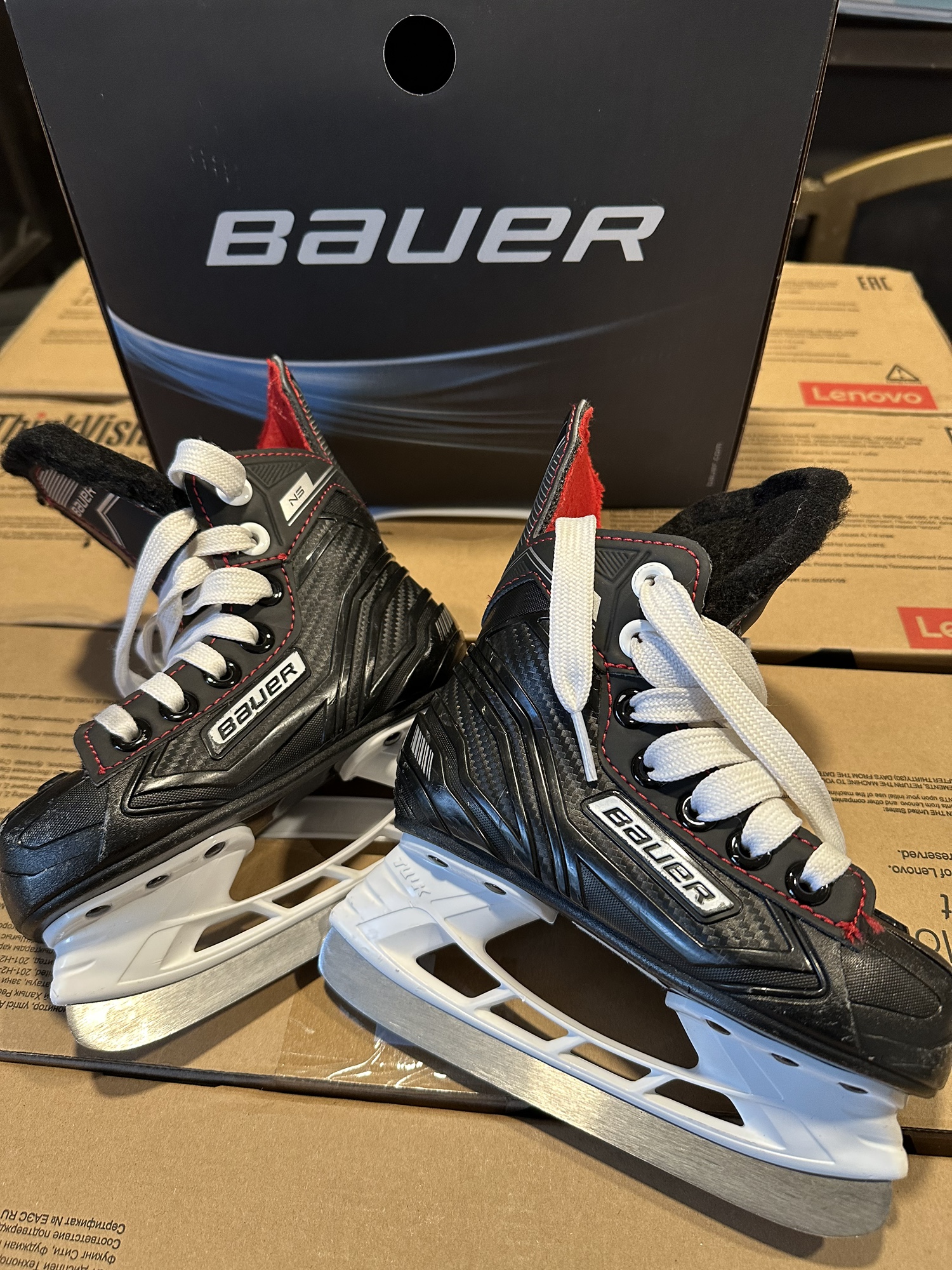 Youth Bauer NS Size 8 Hockey Skates - Mint | SidelineSwap