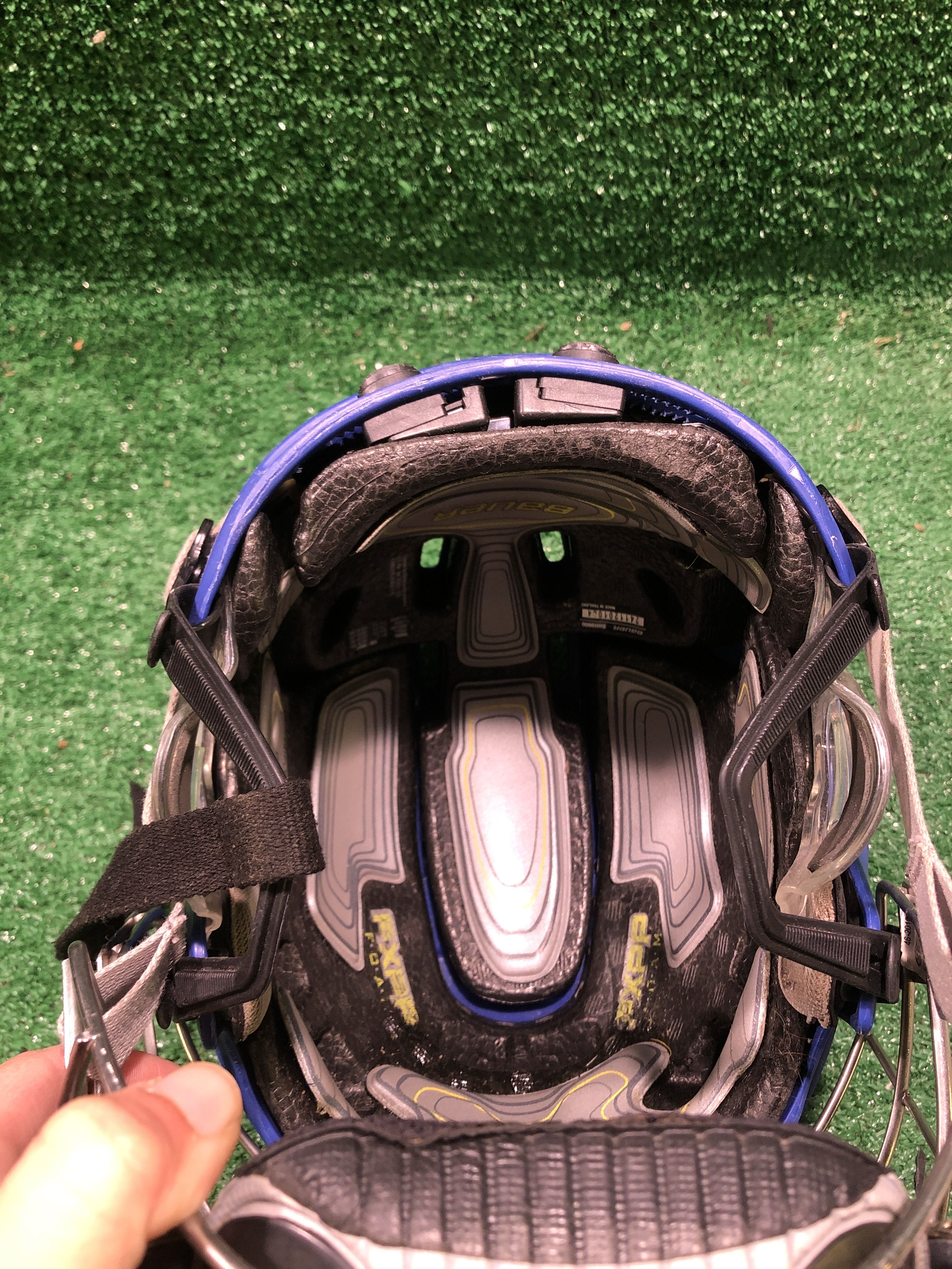 Bauer BHH9900 Hockey Helmet Medium | SidelineSwap