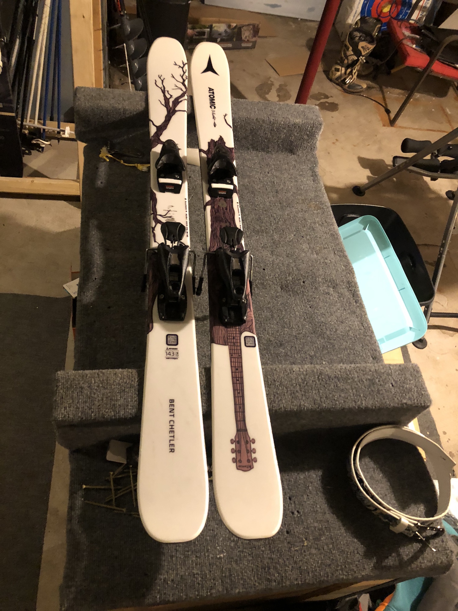 2021 Atomic 143cm Bent Chetler signature skis and 2022 LOOK BINDINGS | SidelineSwap