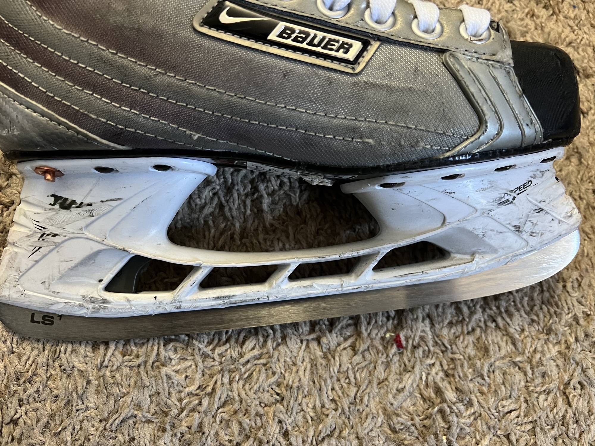 Bauer Vapor XXXX Hockey Skates Sz 6 Trigger Holders! | SidelineSwap