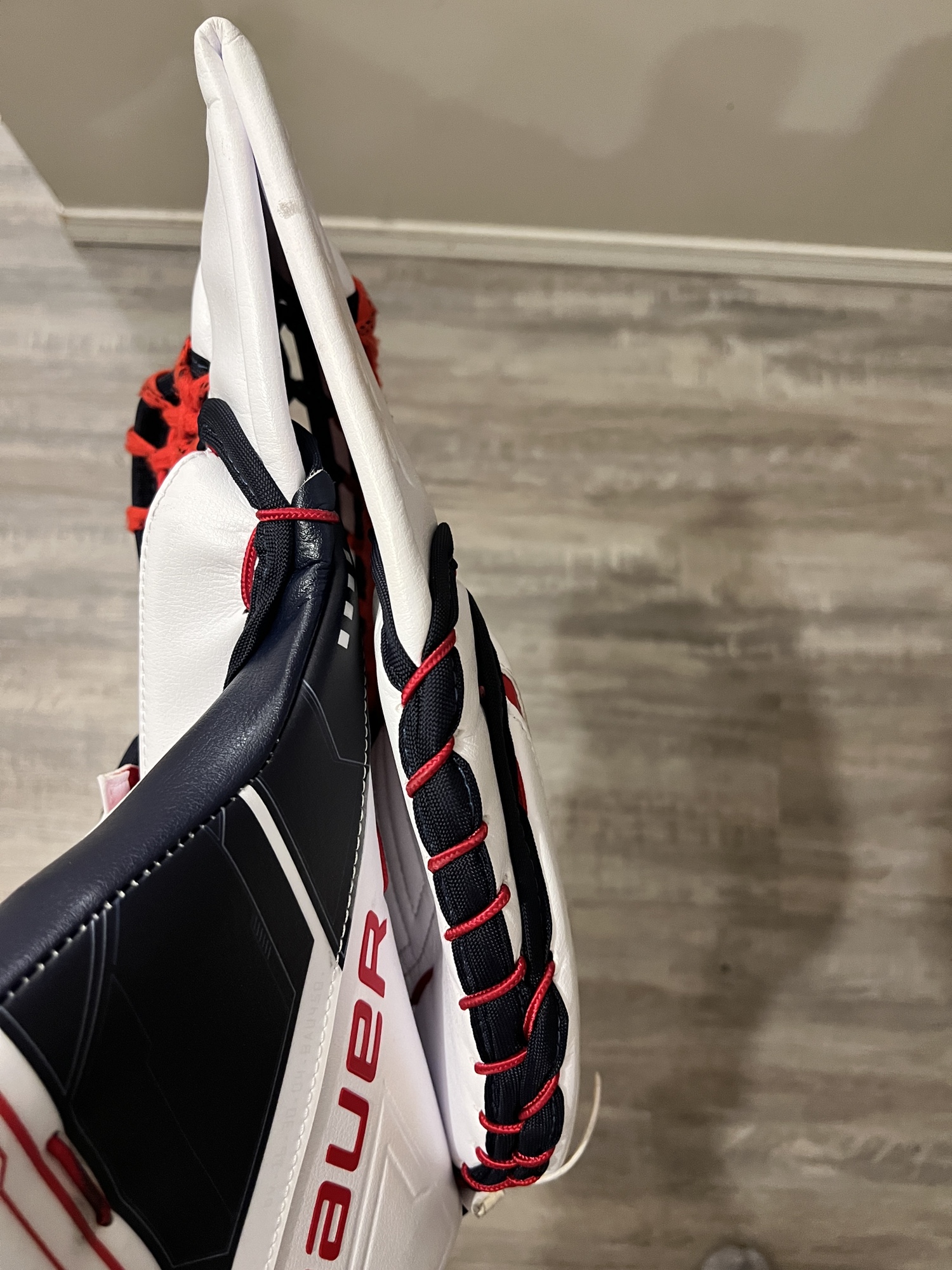 Bauer Mach Pro Glover | SidelineSwap