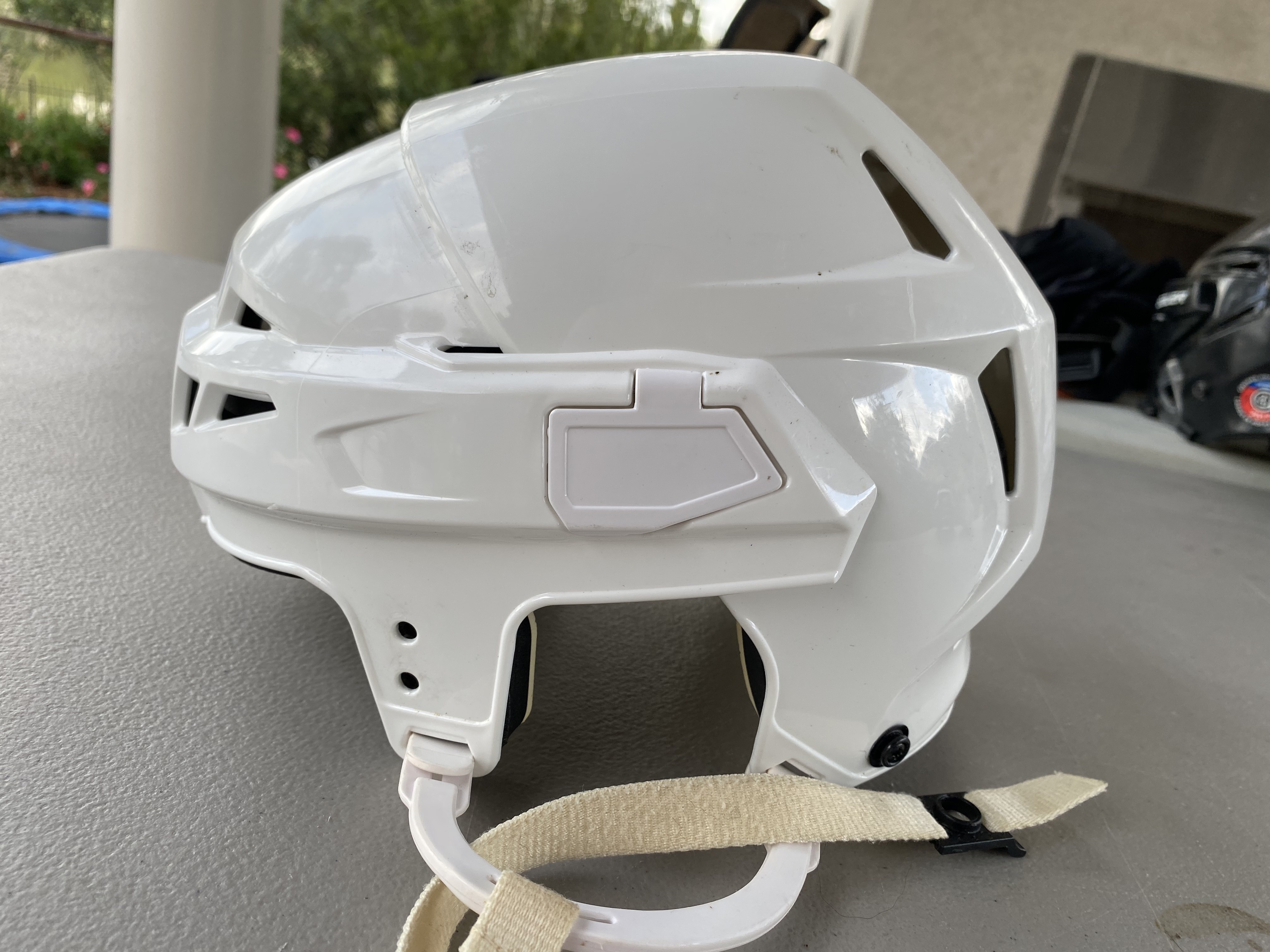 CCM Vector V08 Pro Stock Hockey Helmet Medium White 3518 | SidelineSwap