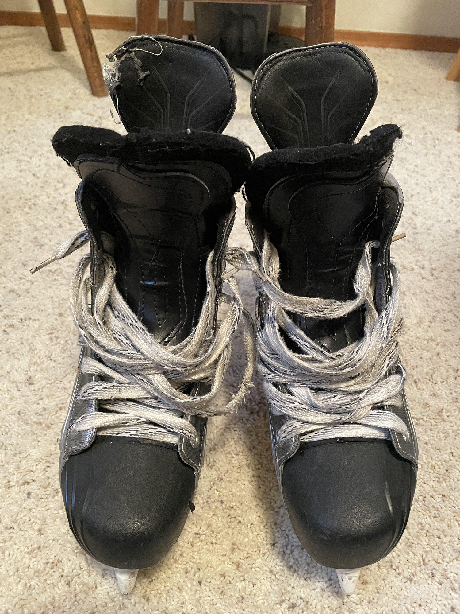 Used Bauer Pro Stock Size 8 Vapor APX Hockey Skates | SidelineSwap