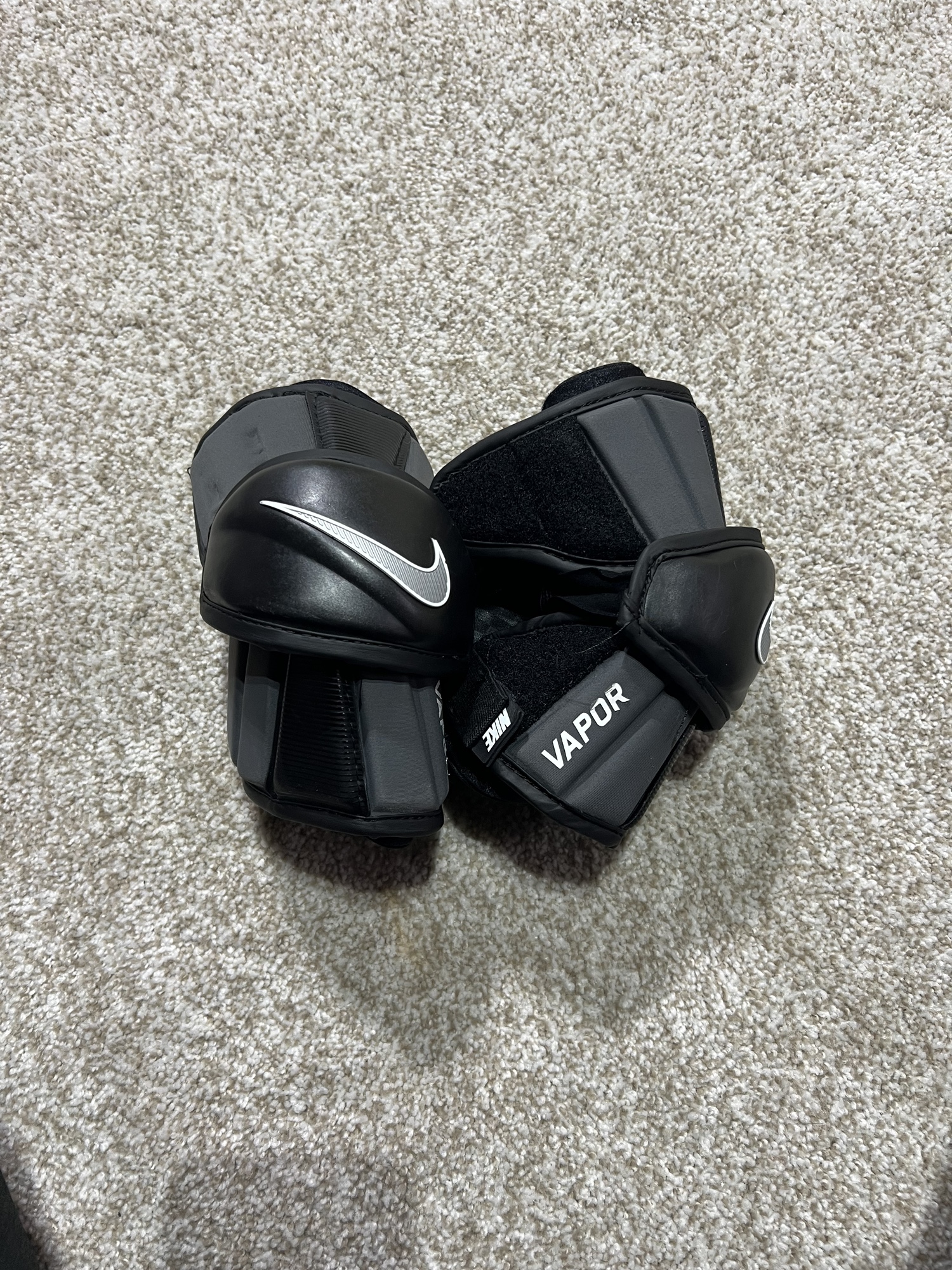 Used Large Nike Vapor Arm Pads | SidelineSwap