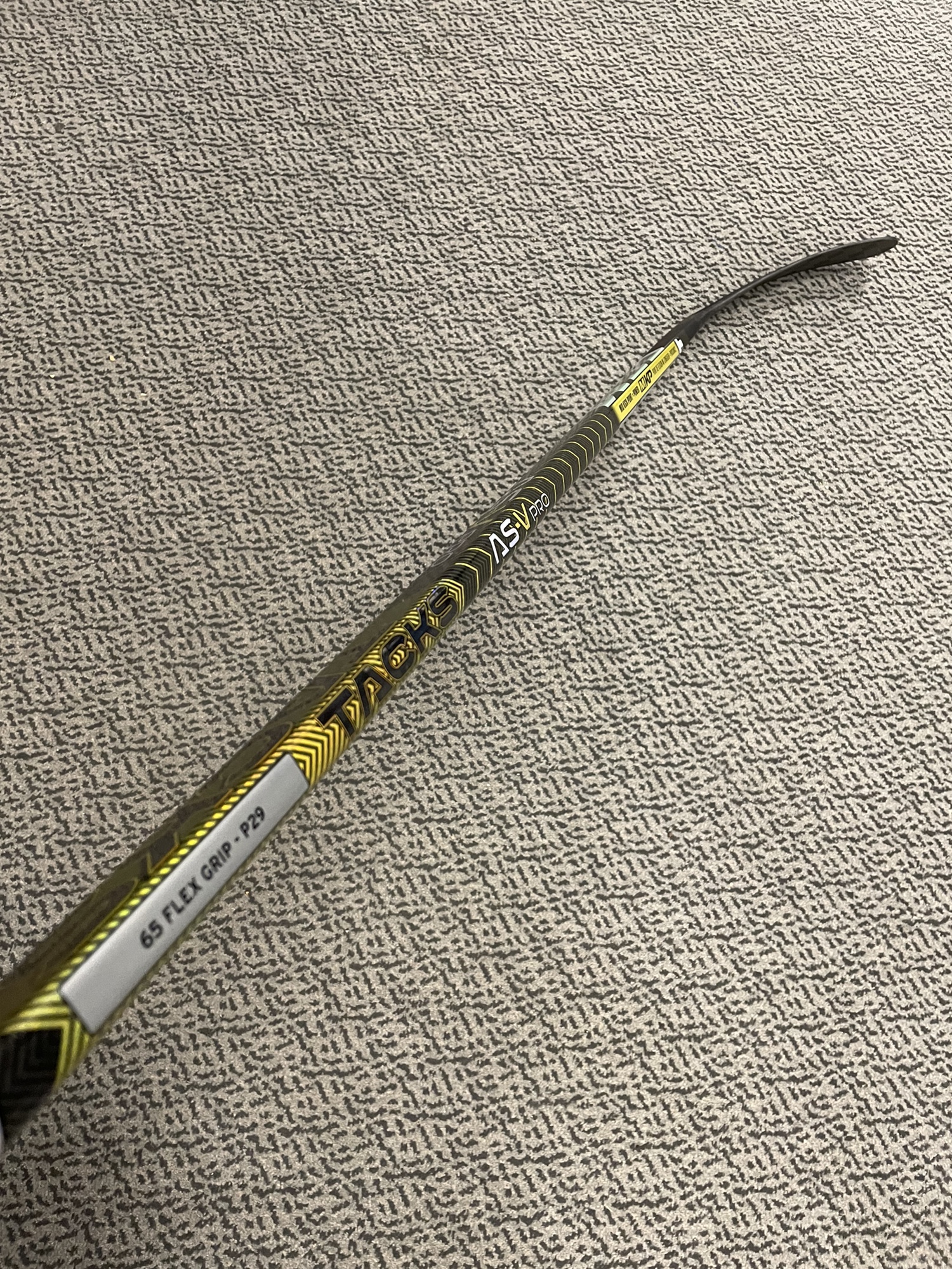 CCM AS-V Pro 65 flex P29 curve left hand stick | SidelineSwap