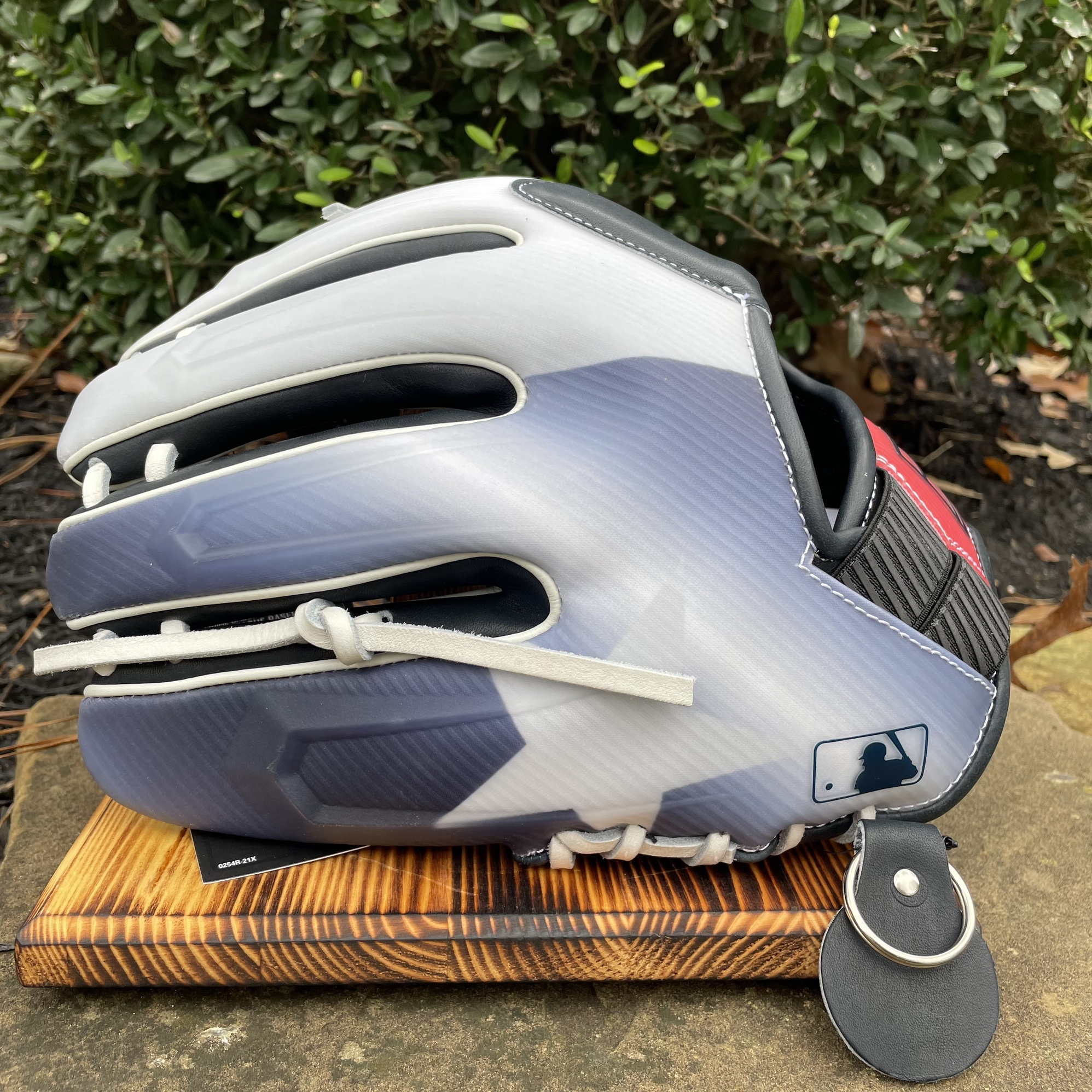 NEW RAWLINGS REV1X "BIG TEX" EXCLUSIVE - 11.5" REV204-2TEX | SidelineSwap