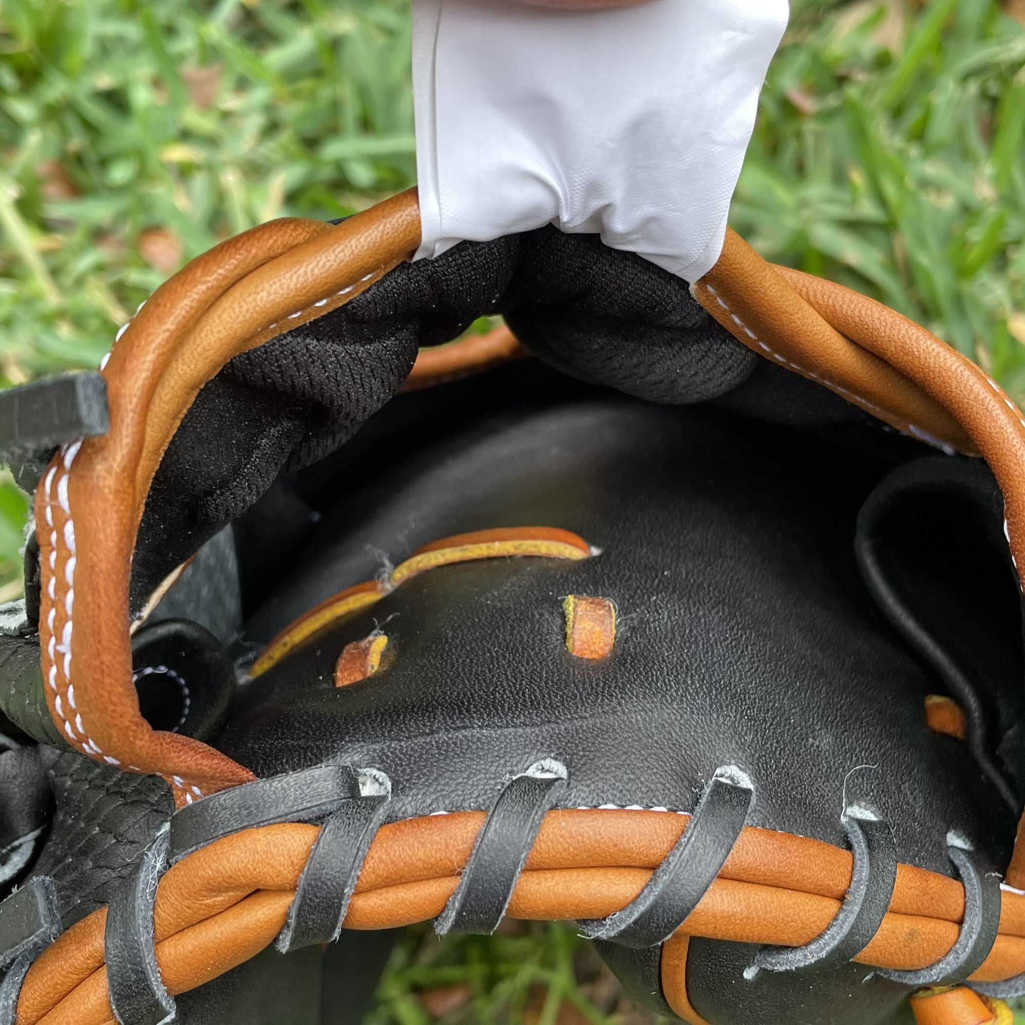 Wilson A2K M1D 33.5" Baseball Catchers Mitt | SidelineSwap