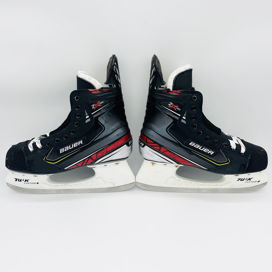 Game Used Duncan Keith Bauer Vapor 2X Pro V-Cut Hockey Skates-R: 7 1/2 ...