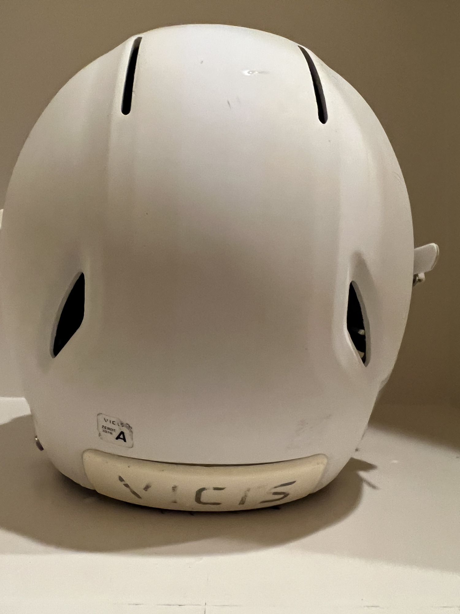 Vicis Adult Football Helmet. Size A Vicis ZERO1 2018. | SidelineSwap