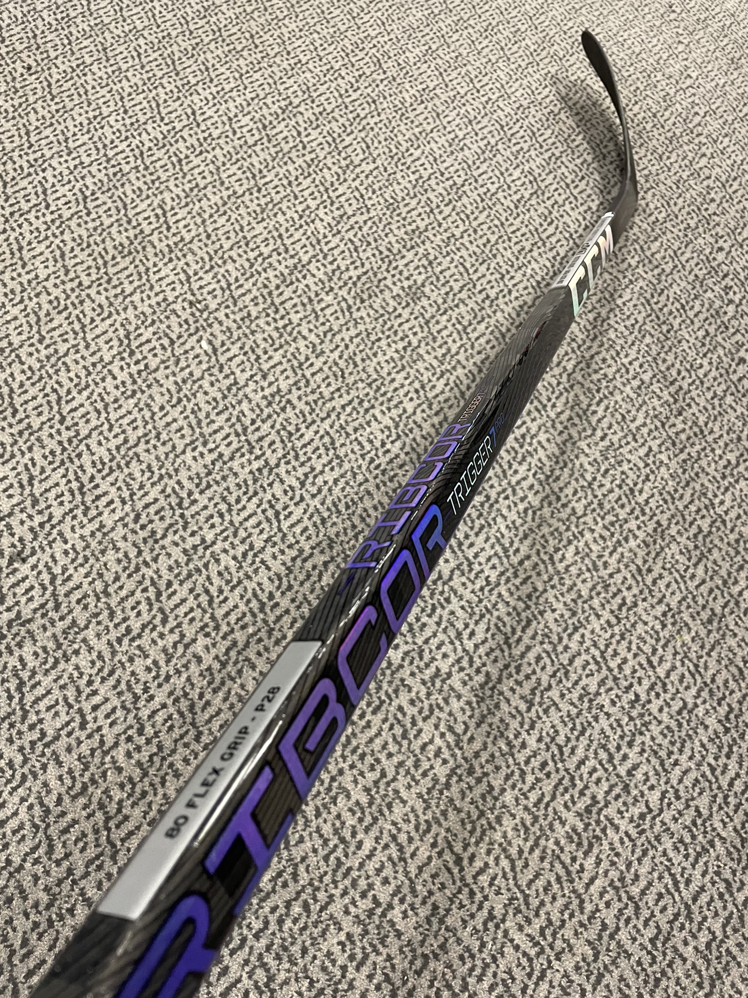 CCM Trigger 7 Pro 80 flex P28 curve right hand stick | SidelineSwap
