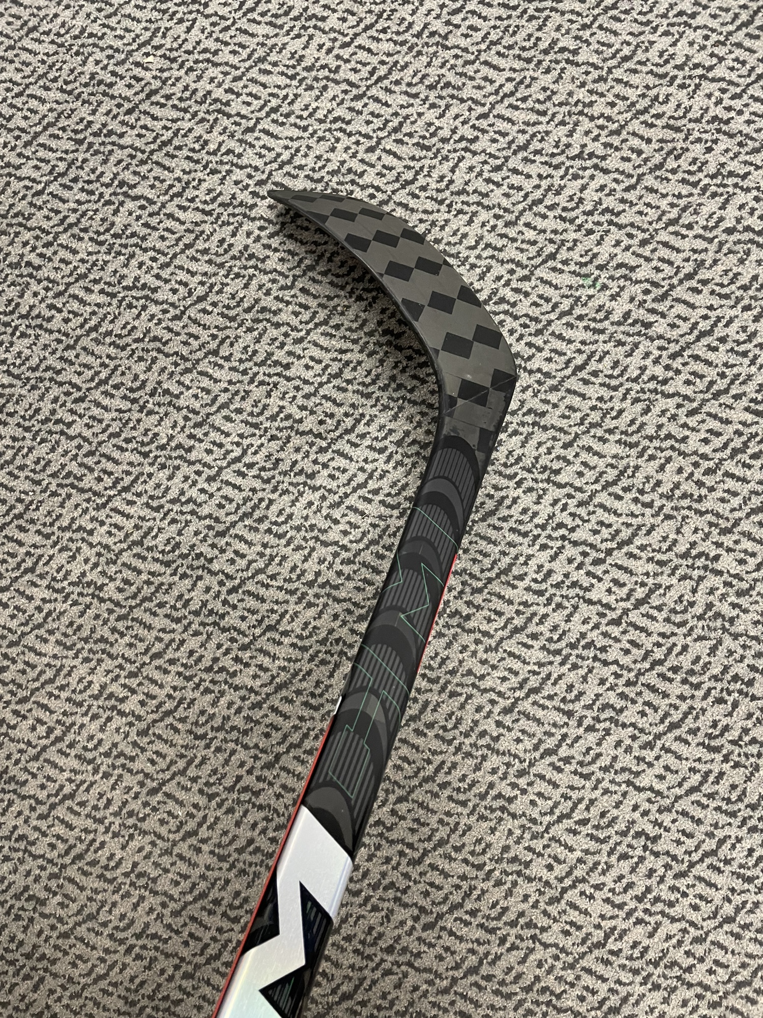 CCM FT5 Pro Green 70 flex P28 curve right hand stick | SidelineSwap