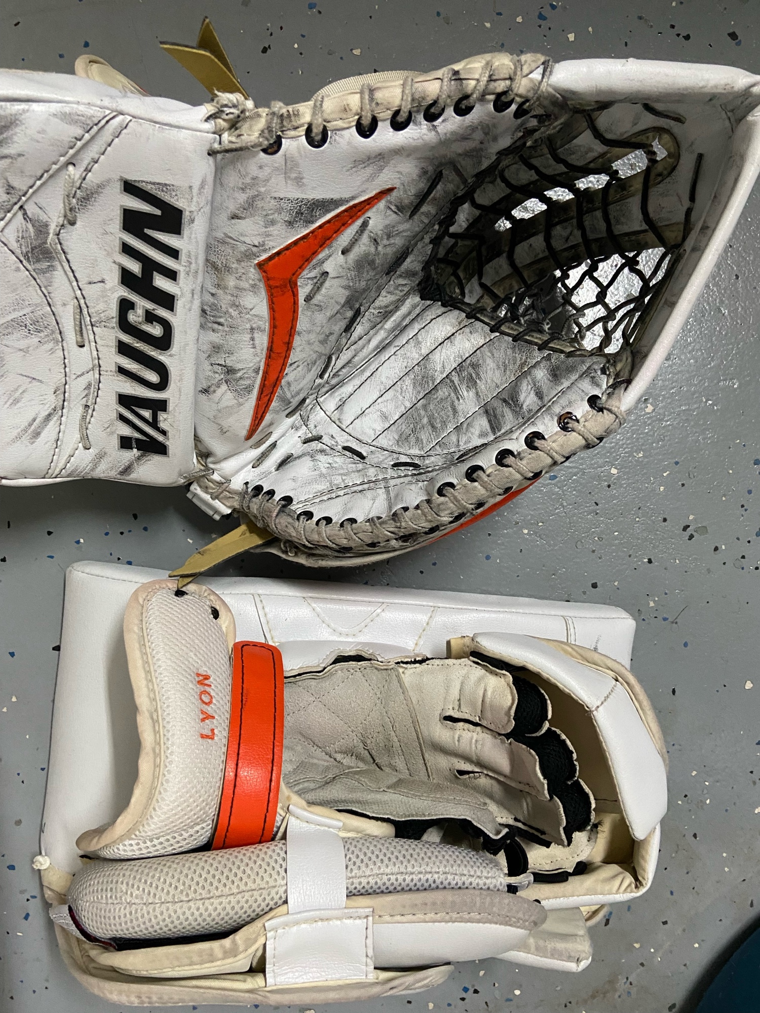 Alex Lyon Vaughn SLR 2 Pro Carbon Pro Goalie Full Set | SidelineSwap