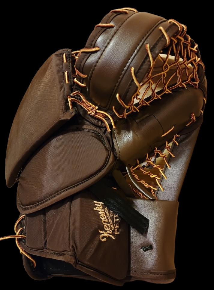 Kenesky Used 34" Regular Goalie Full Set Pro Stock | SidelineSwap