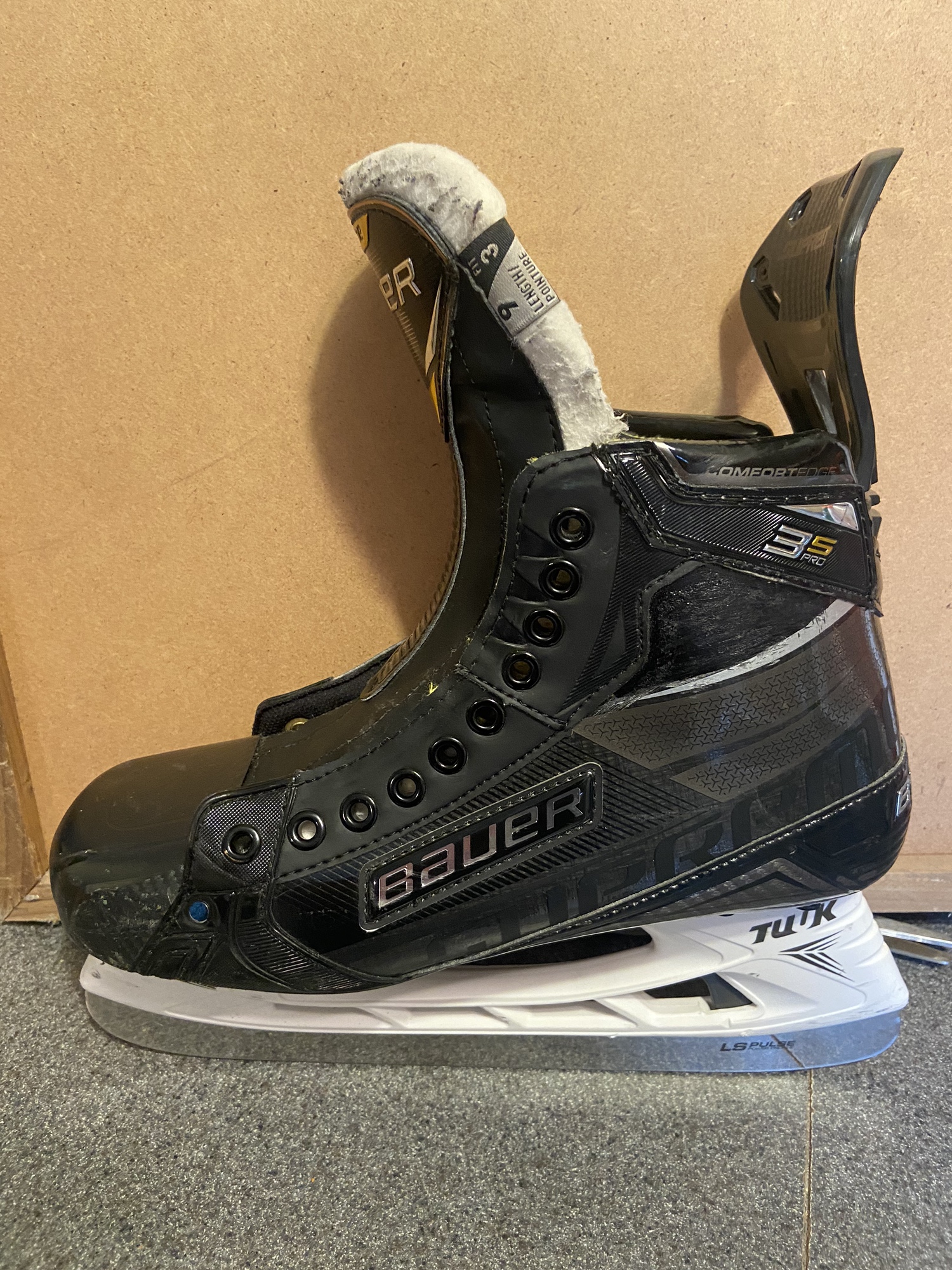 Used Bauer Extra Wide Width Size 9 Supreme 3S Pro Hockey Skates ...