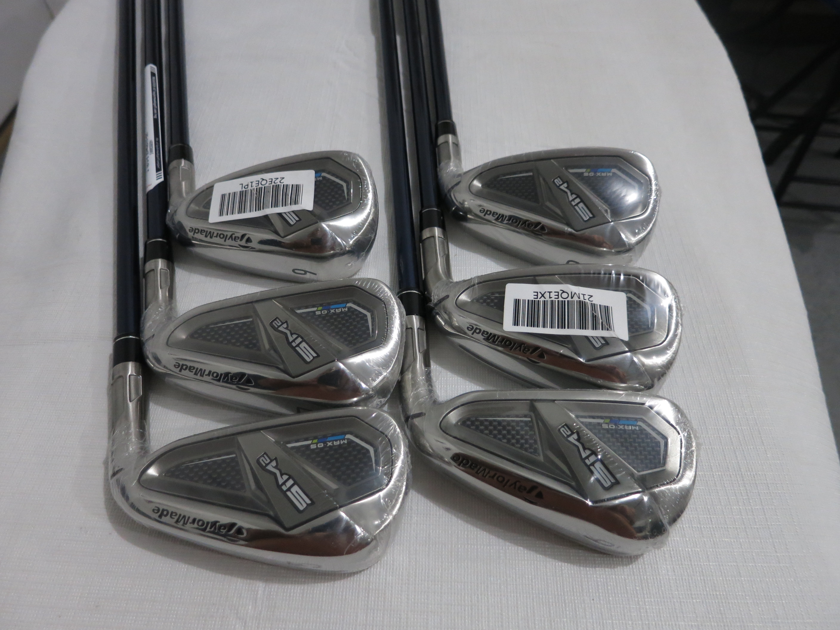 TaylorMade 2021 SIM2 Max OS Iron Set - 5-PW - Senior Flex Graphite - NEW | SidelineSwap