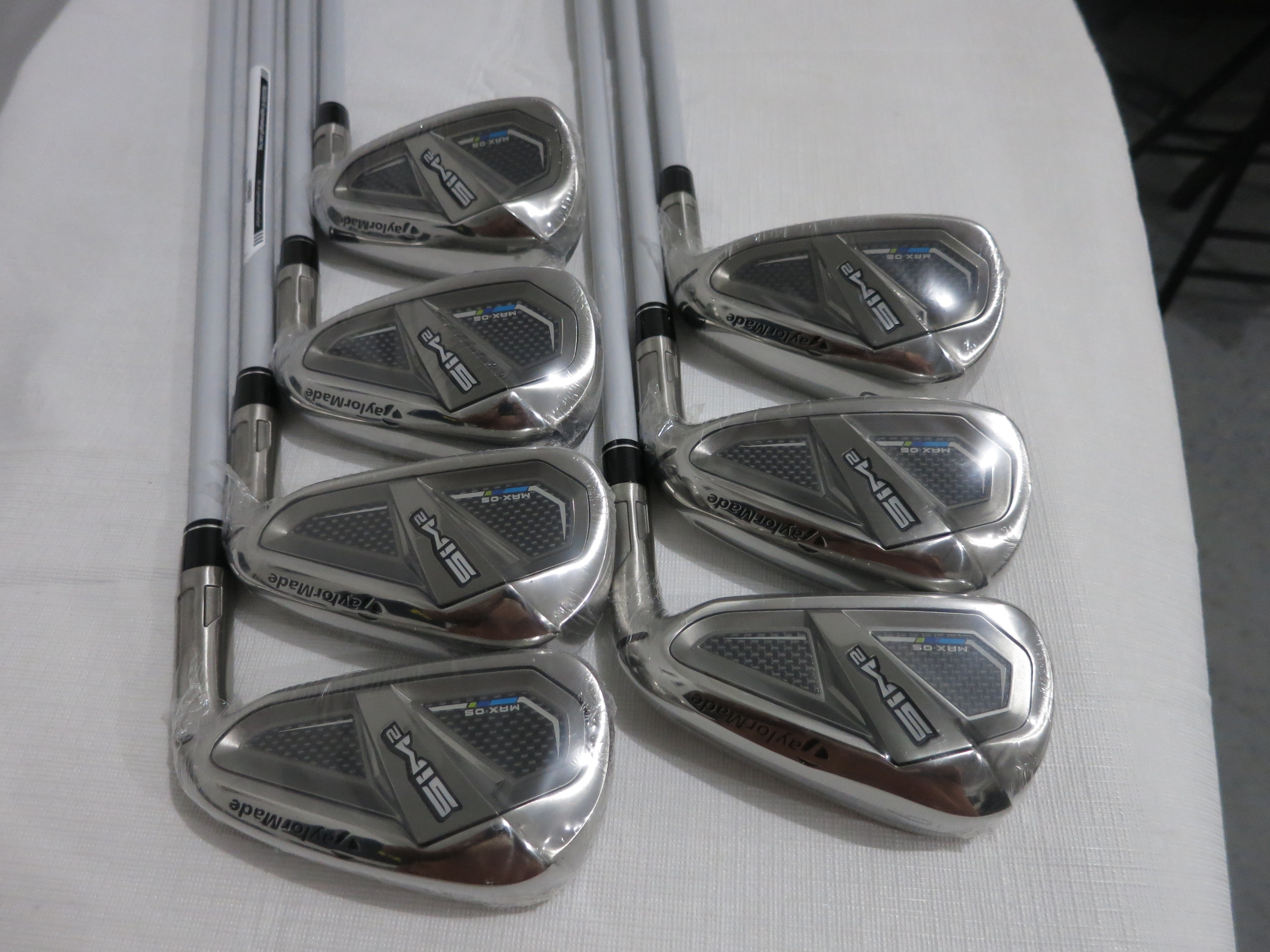 TaylorMade 2021 SIM2 Max OS Iron Set - 5-PW, AW - Ladies Flex Graphite - NEW | SidelineSwap