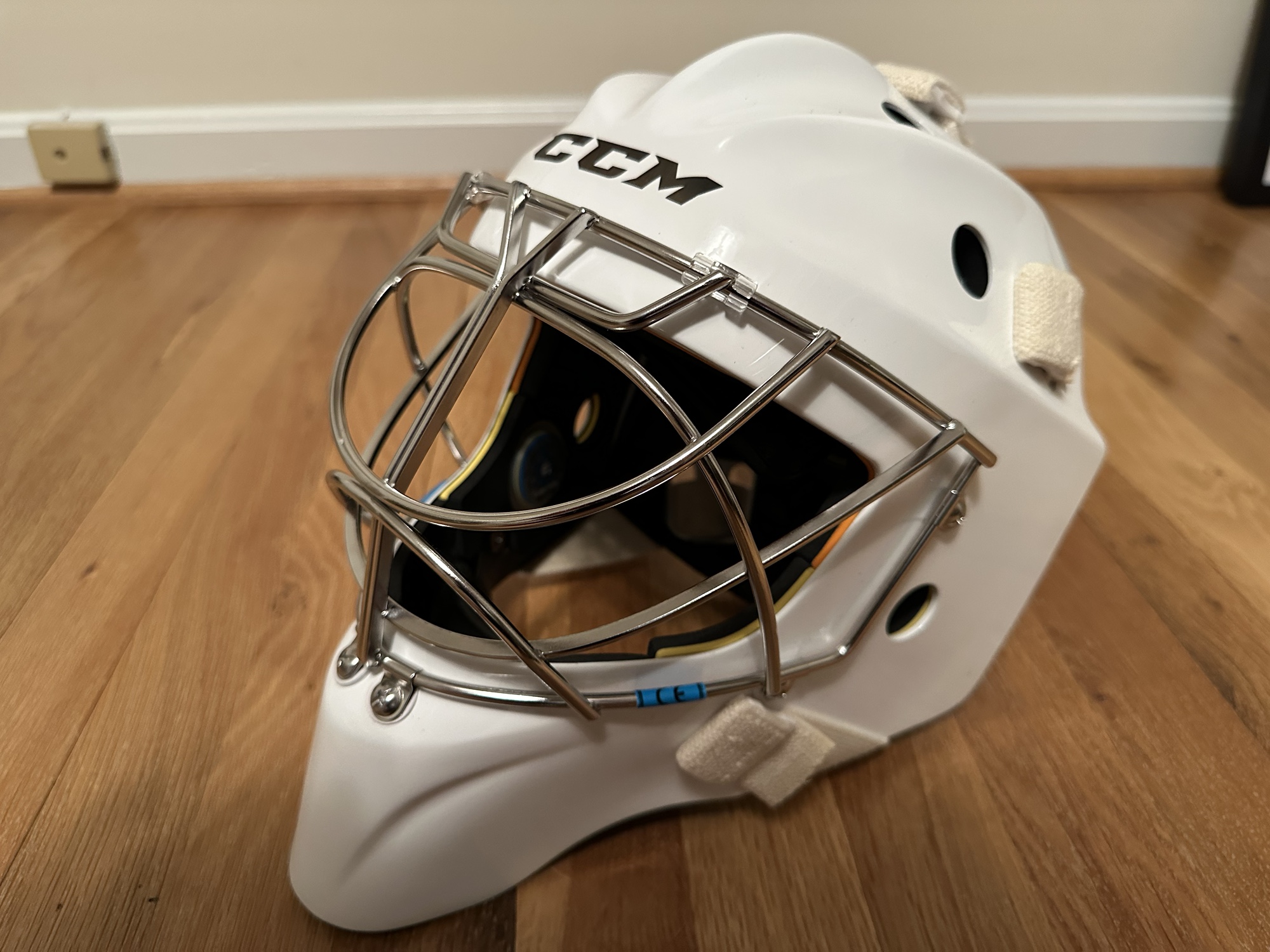 CCM Axis Pro Goalie Mask Senior Small White | SidelineSwap