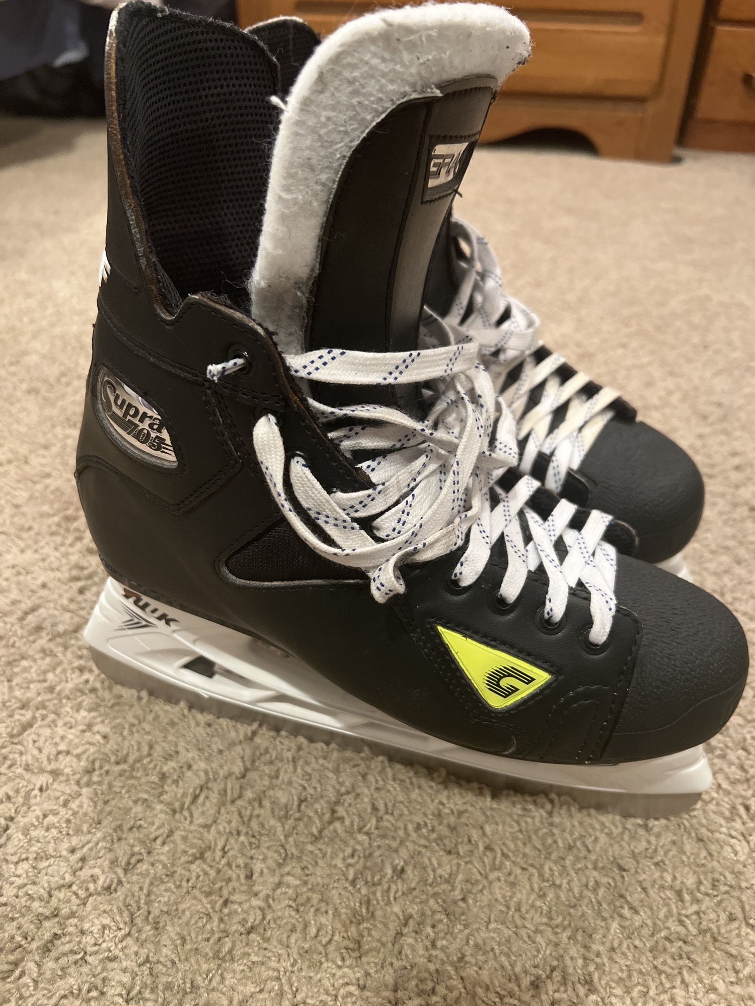 New Graf Wide Width Pro Stock Size 10 Supra 705 Hockey Skates ...