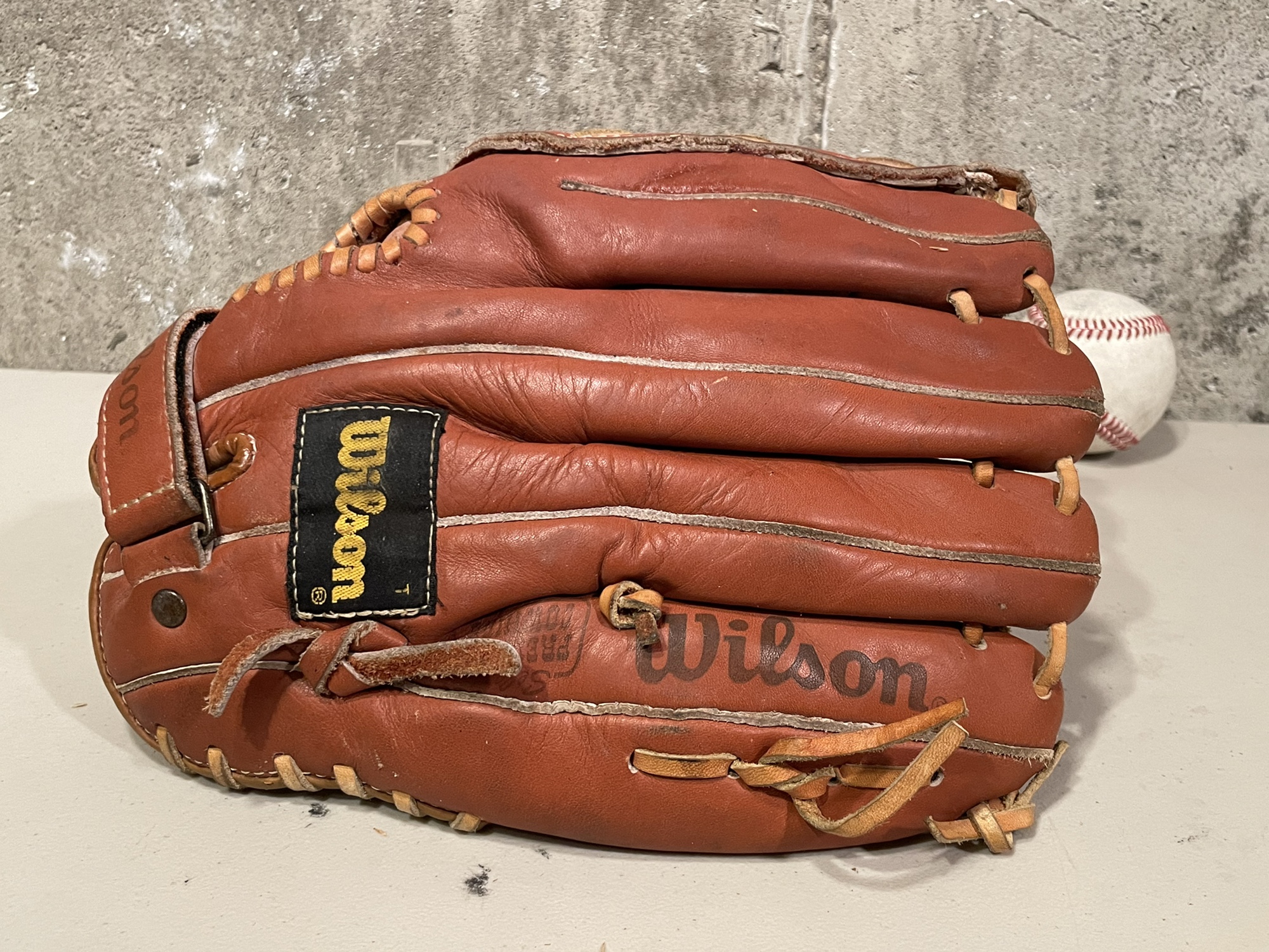 Wilson Signature Series 9000 12” Baseball Glove | SidelineSwap