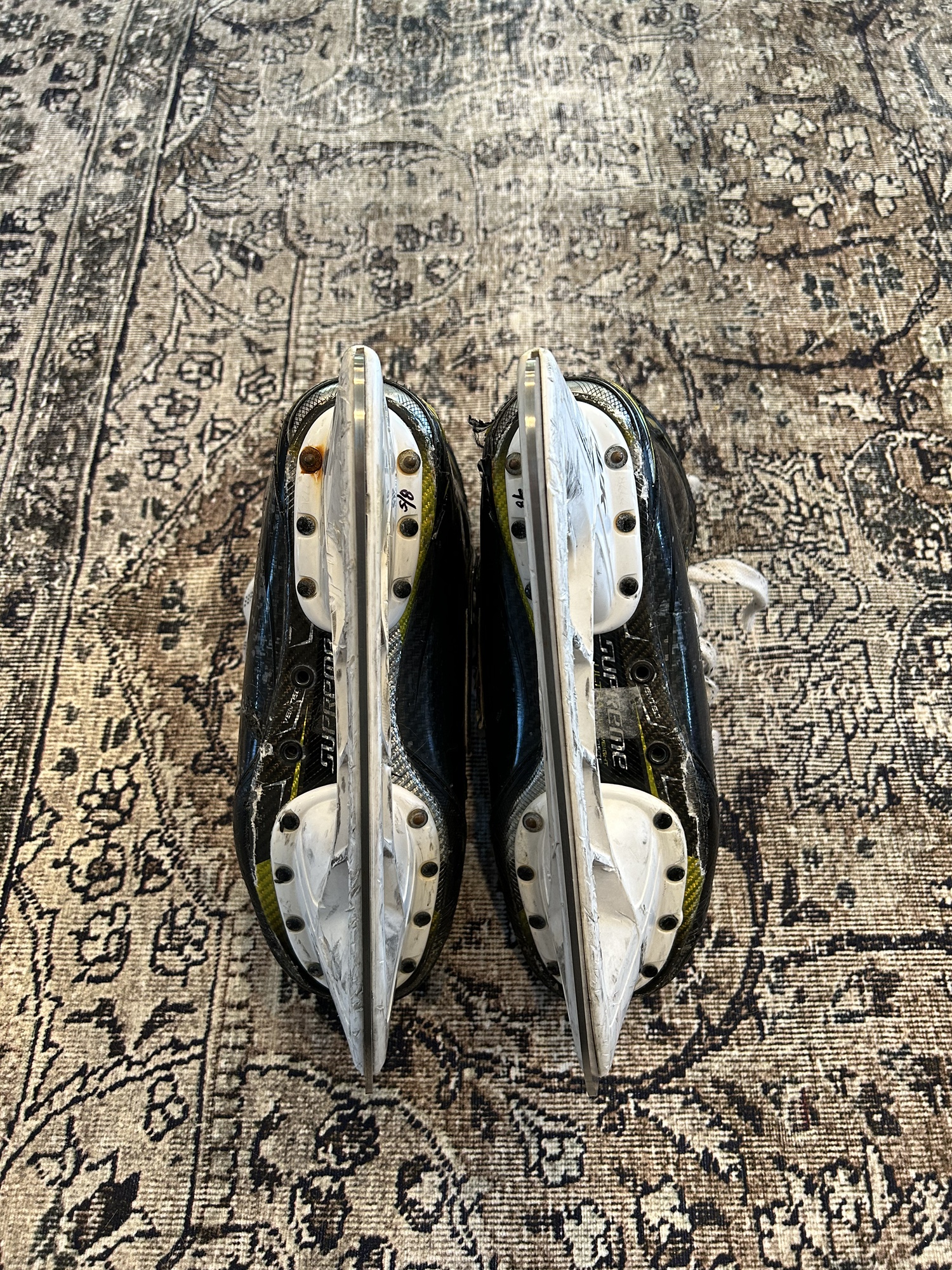 Used Bauer Regular Width Size 8 Supreme 2S Pro Hockey Skates | SidelineSwap