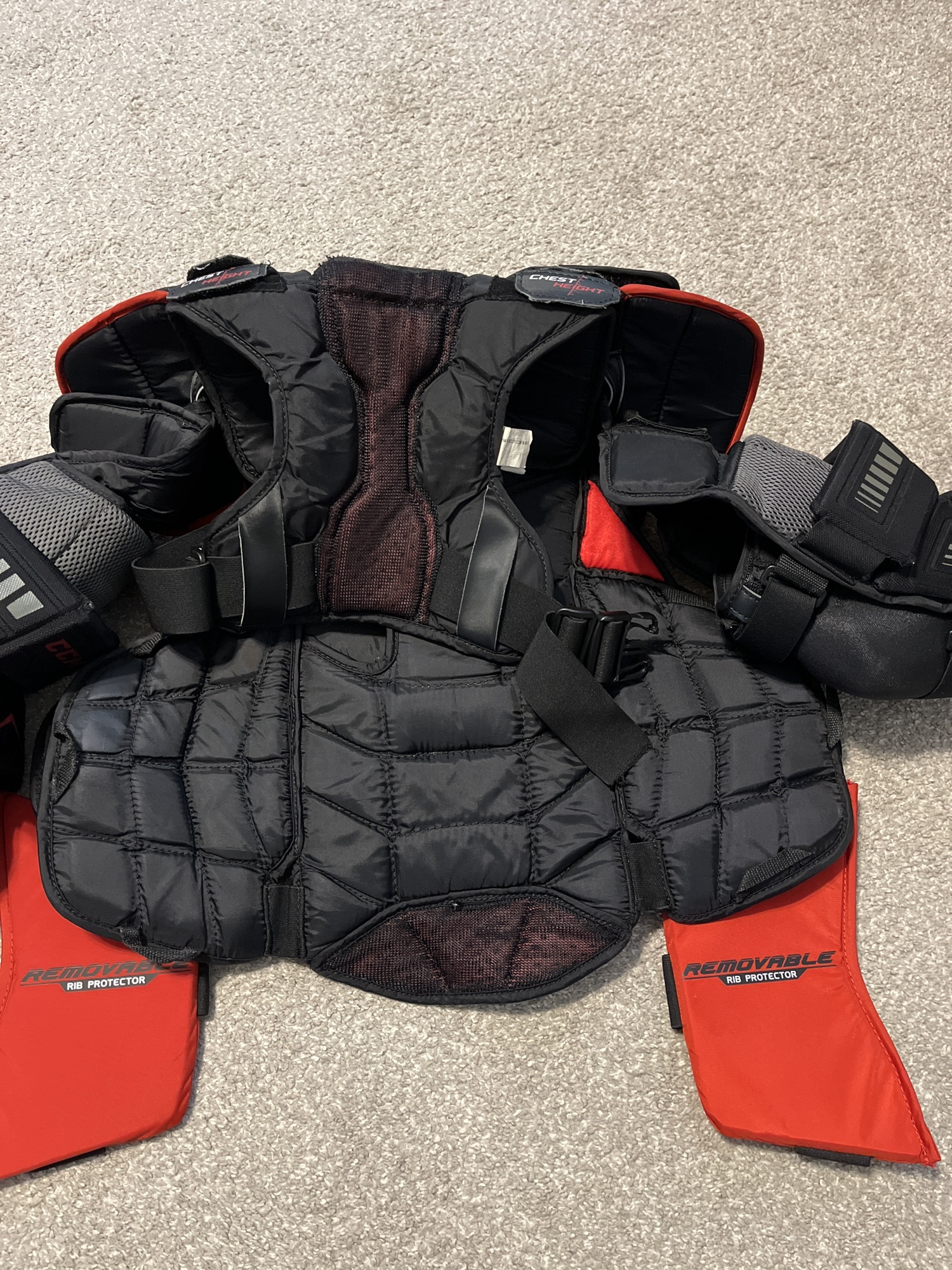 CCM Extreme Flex E2.9 Int Goalie Chest Protector | SidelineSwap