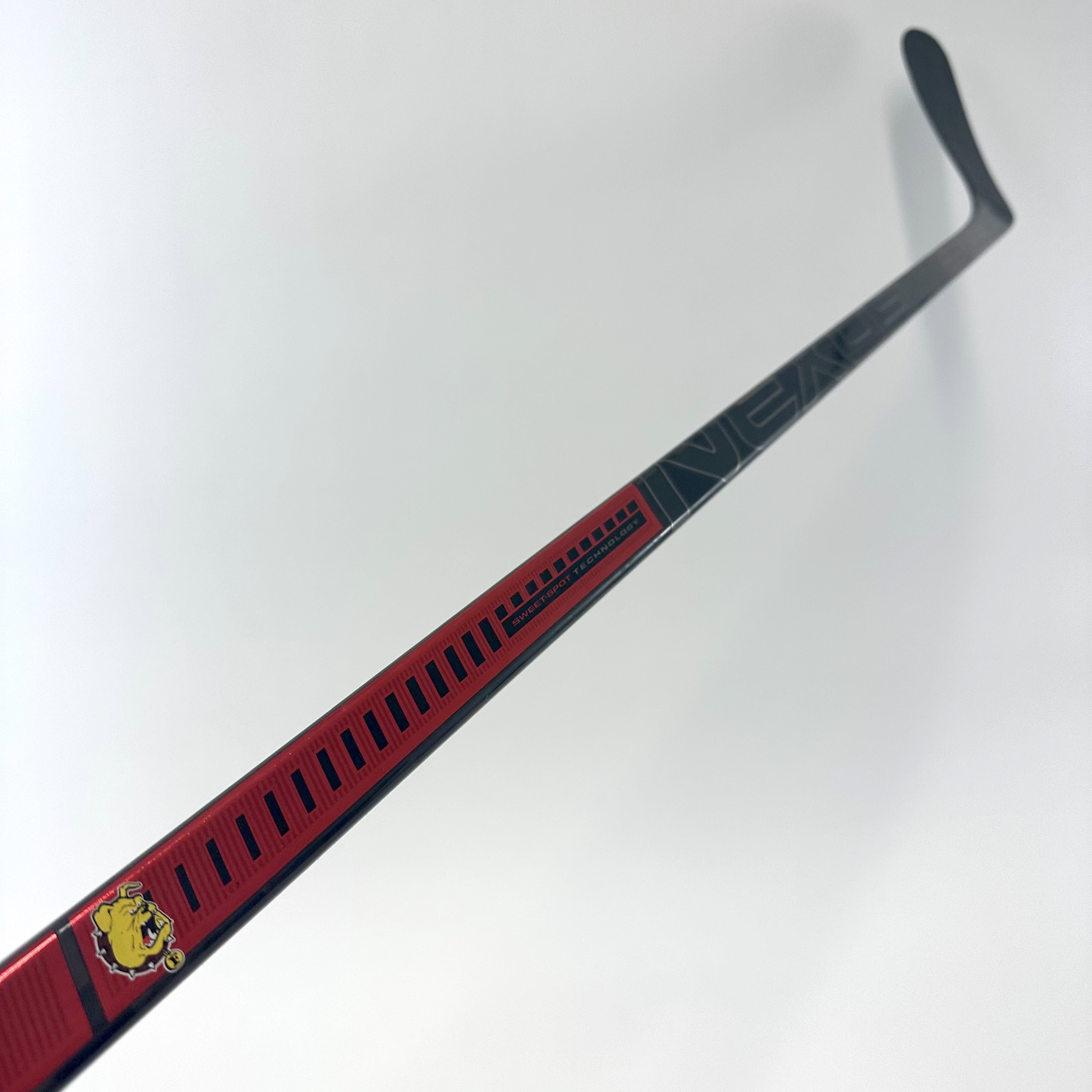 Used Red Left Handed Bauer Nexus 2N Pro | P92 Curve | 77 Flex | Grip ...