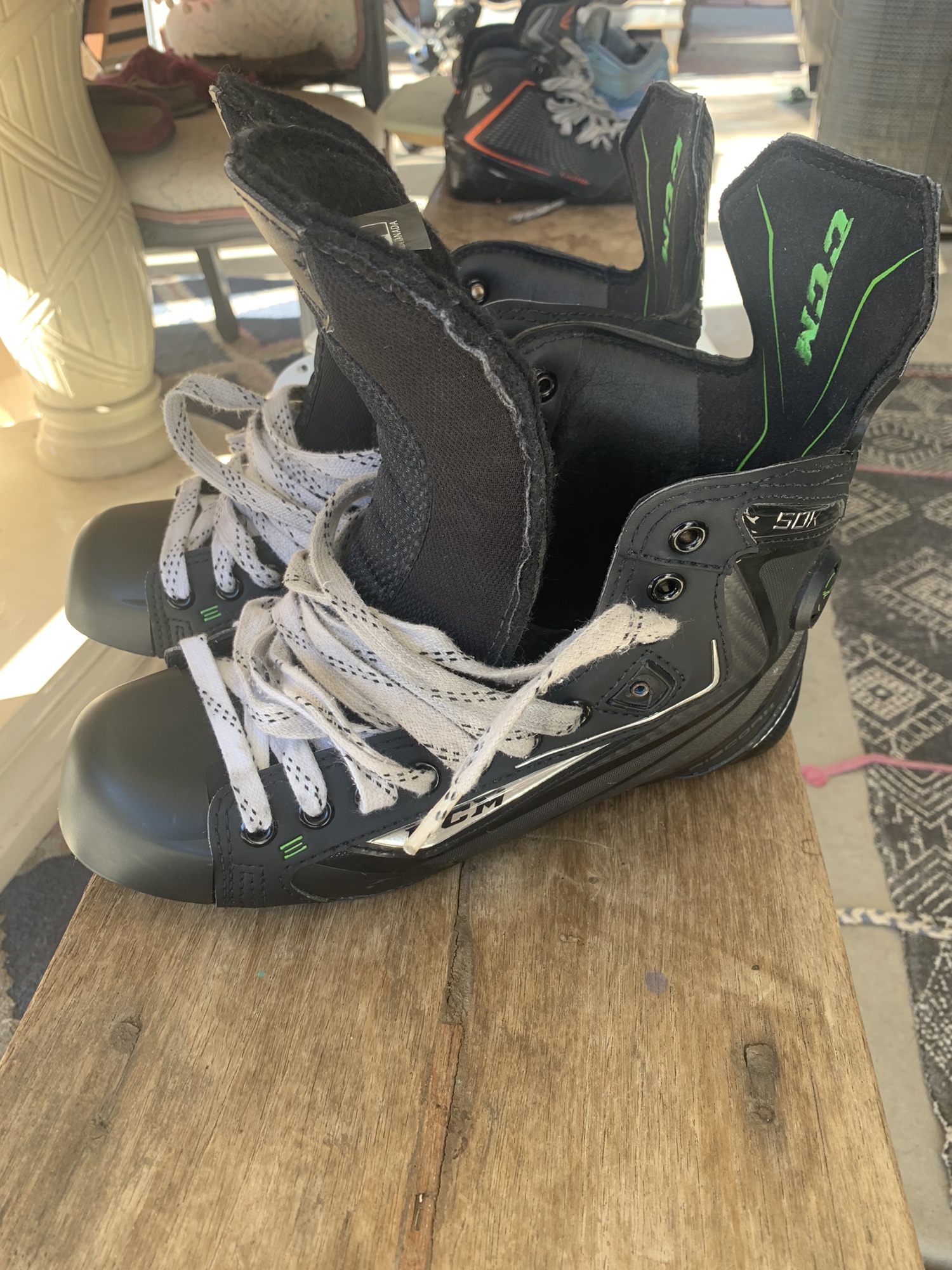 Pro Stock CCM 50k Pump 7.5 Wide W/Speed Blade Holders | SidelineSwap
