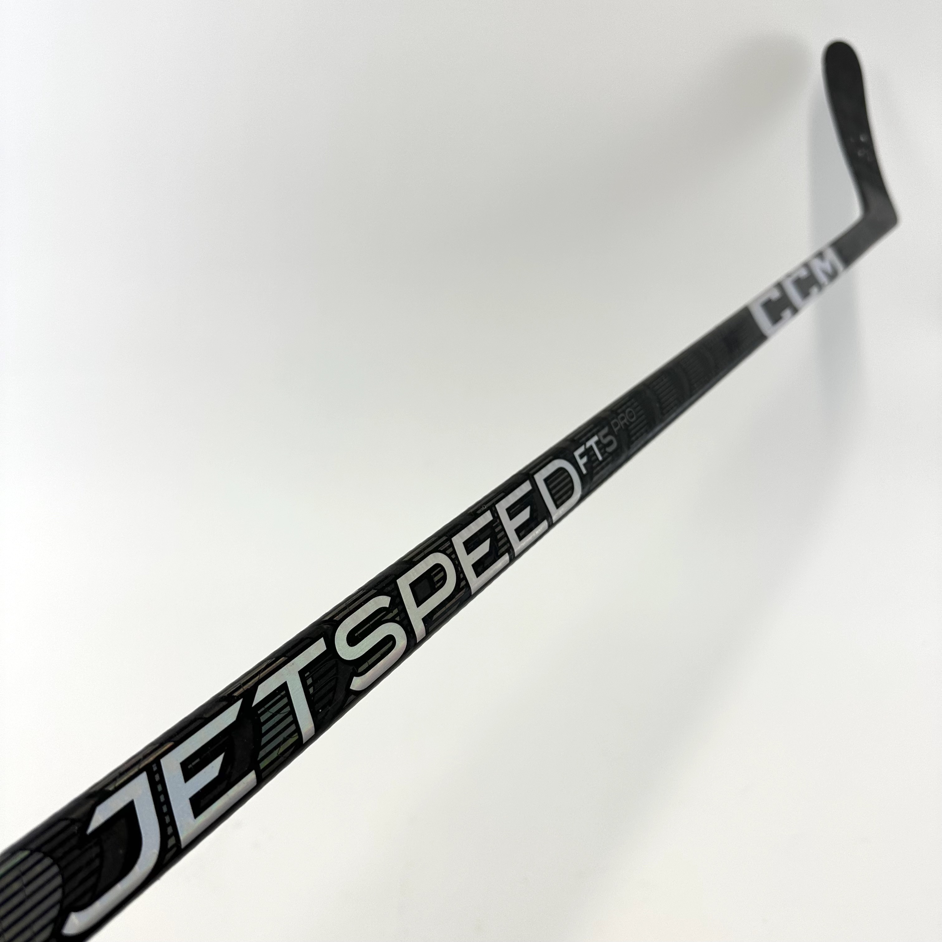 Used Left Handed CCM Jetspeed FT5 Pro | 75 Flex | P28M Curve | Grip ...