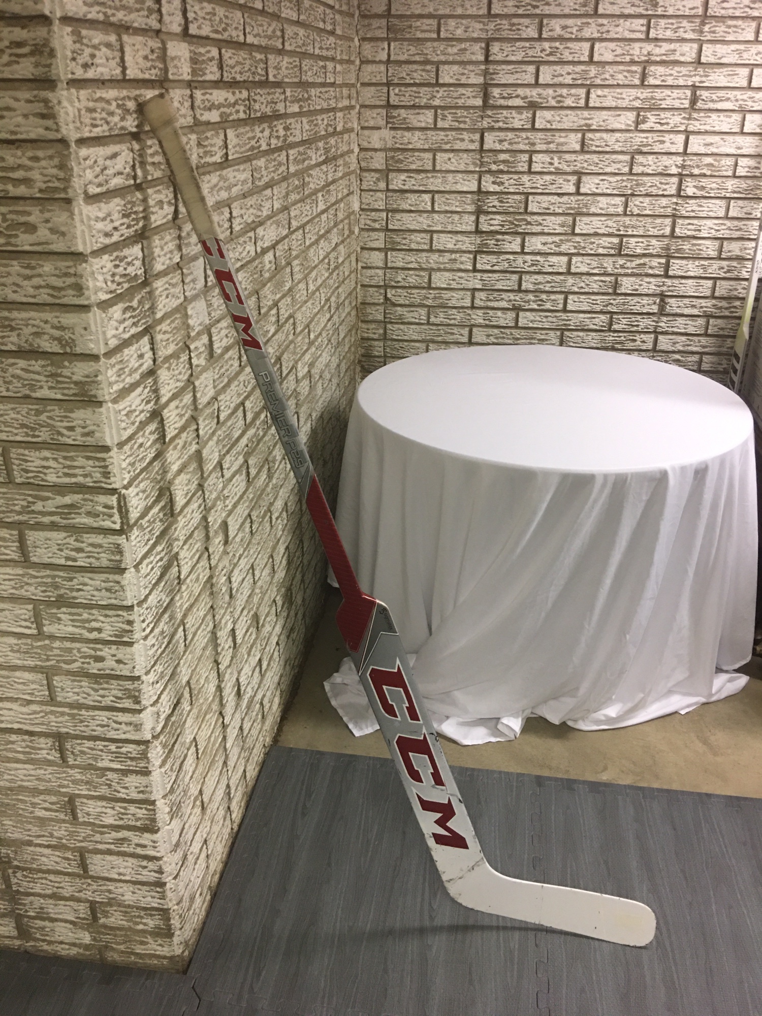 CCM Premier P2.9 25" Paddle - Carey Price Curve Goalie Stick | SidelineSwap