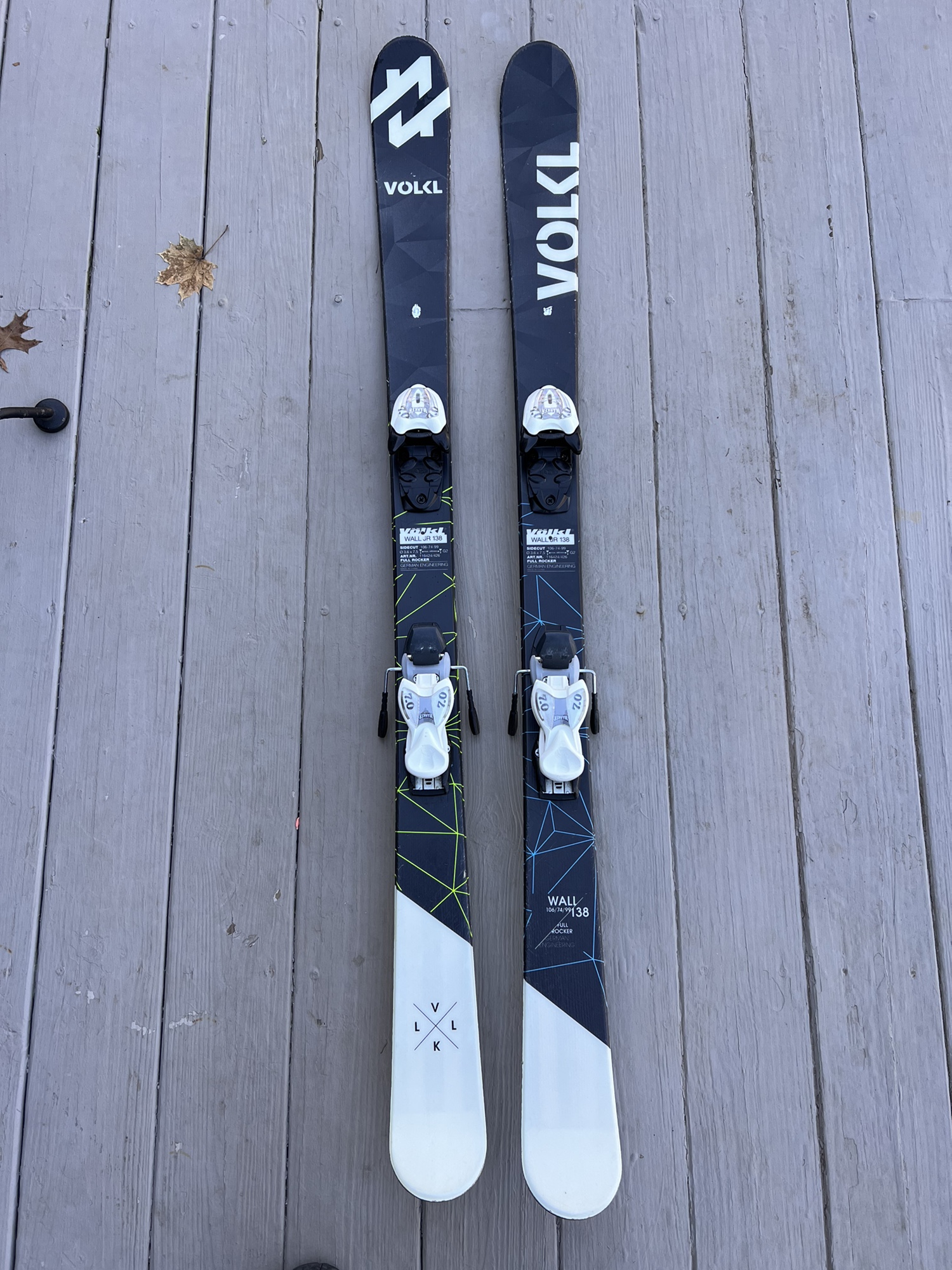 Volkl Wall Junior Twin Tip skis 138 cm with Bindings | SidelineSwap
