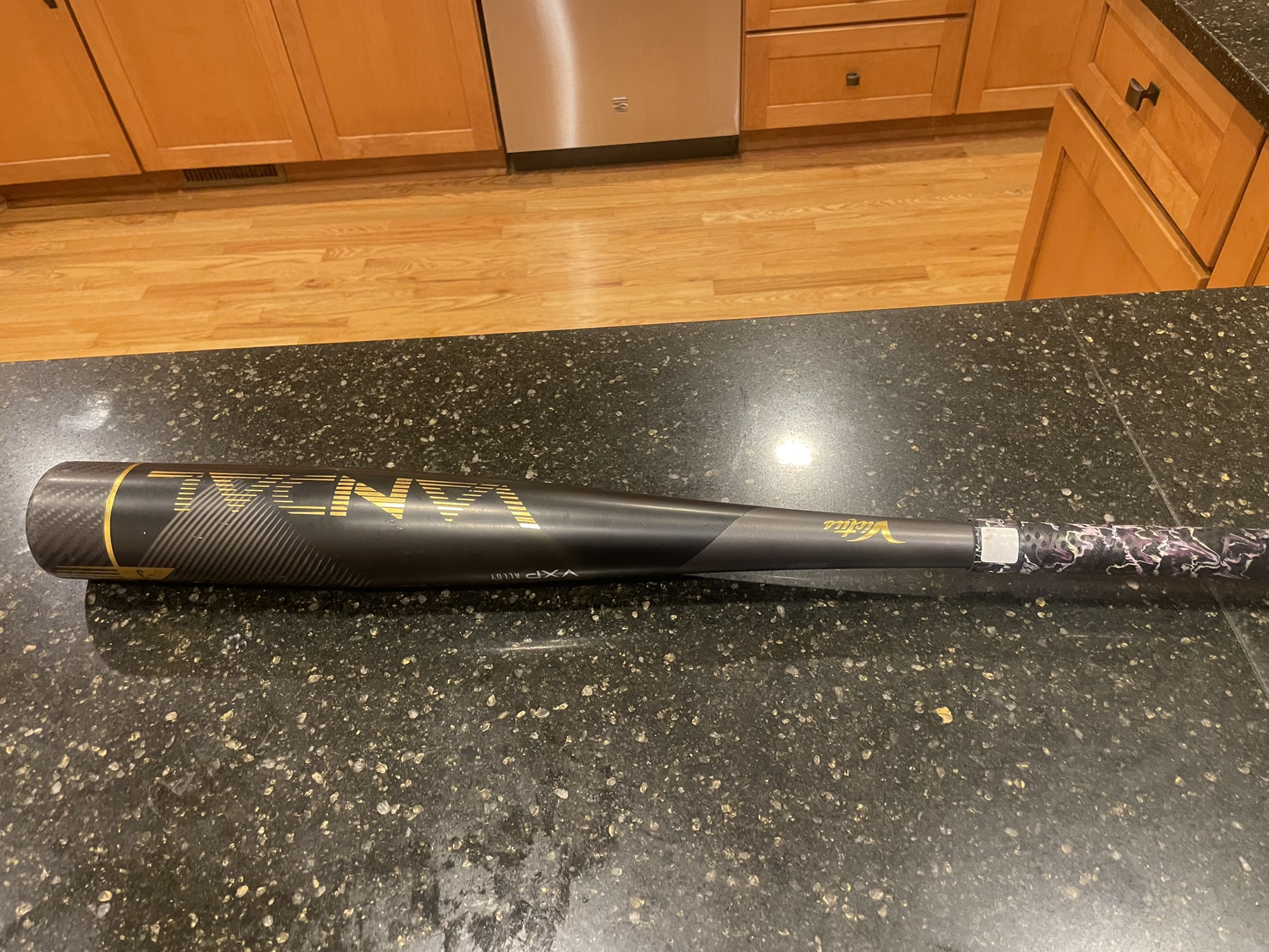Victus Vandal baseball bat 2022 31 inches and 28 oz (drop 3) | SidelineSwap