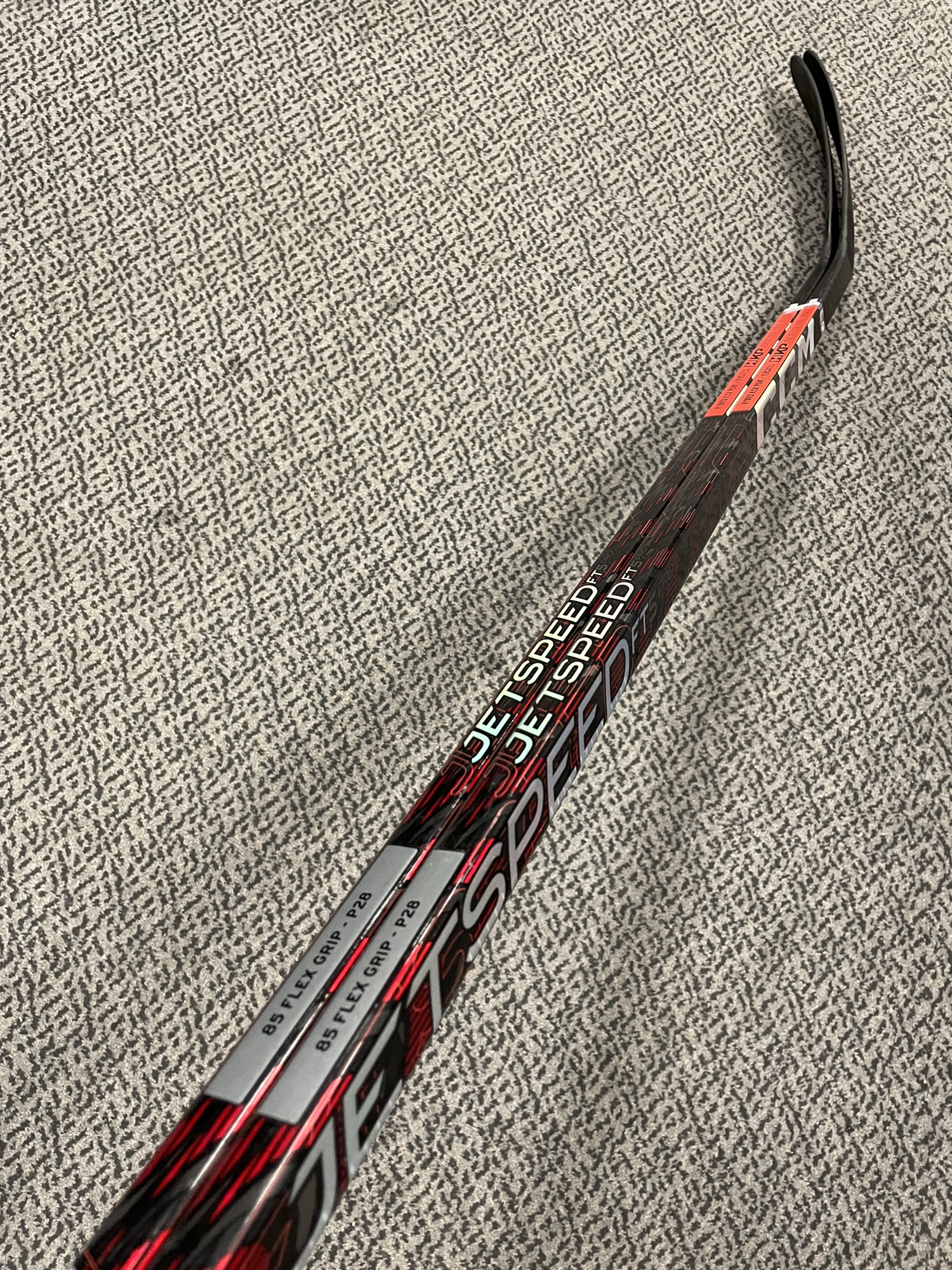 CCM 2-Pack Jetspeed FT5 Pro P28 curve 85 flex right hand sticks ...