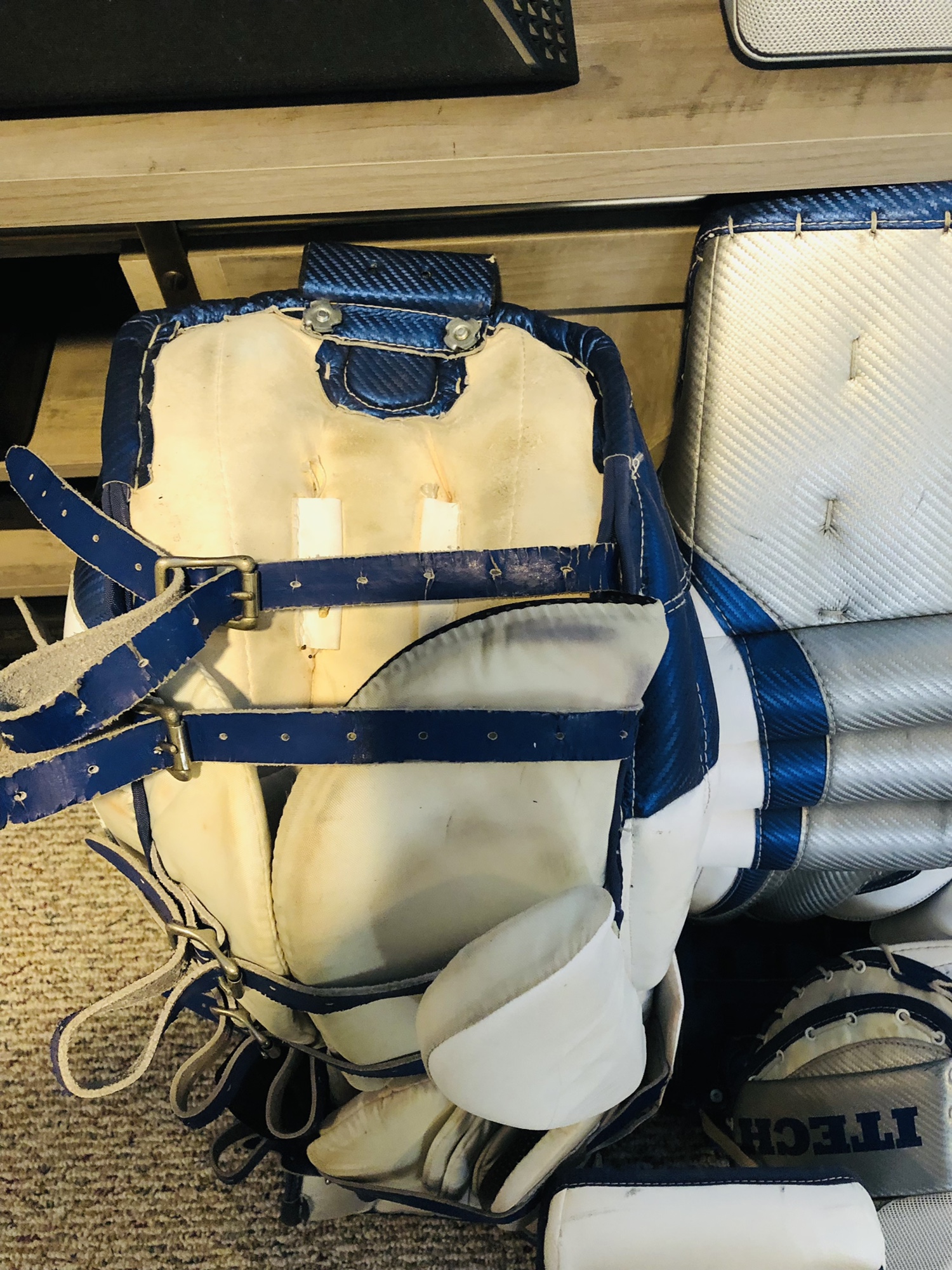 Itech Vamp 10.8 Pro Pads and Mitts | SidelineSwap