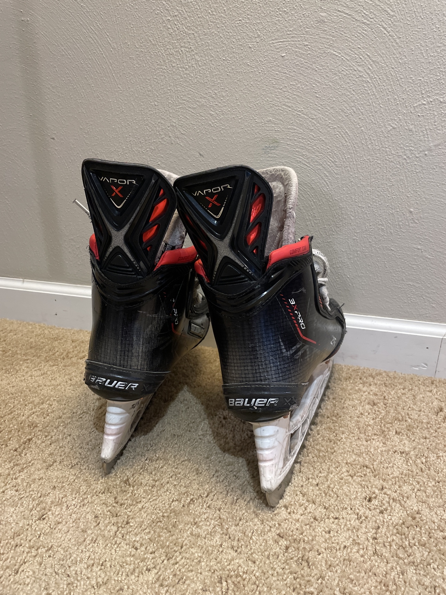 Size 6.5 Bauer Vapor 3X Pro Hockey Skates | SidelineSwap