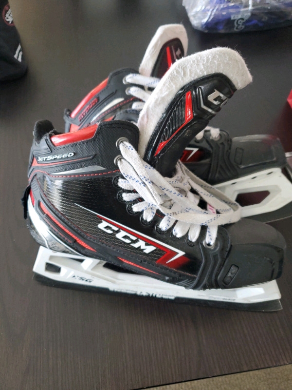 CCM FT2 Goalie 7.5D Skates | SidelineSwap