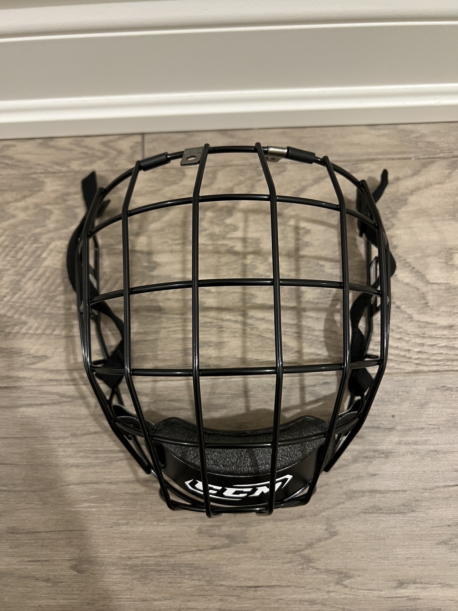 Large CCM FM580 Black Cage | SidelineSwap