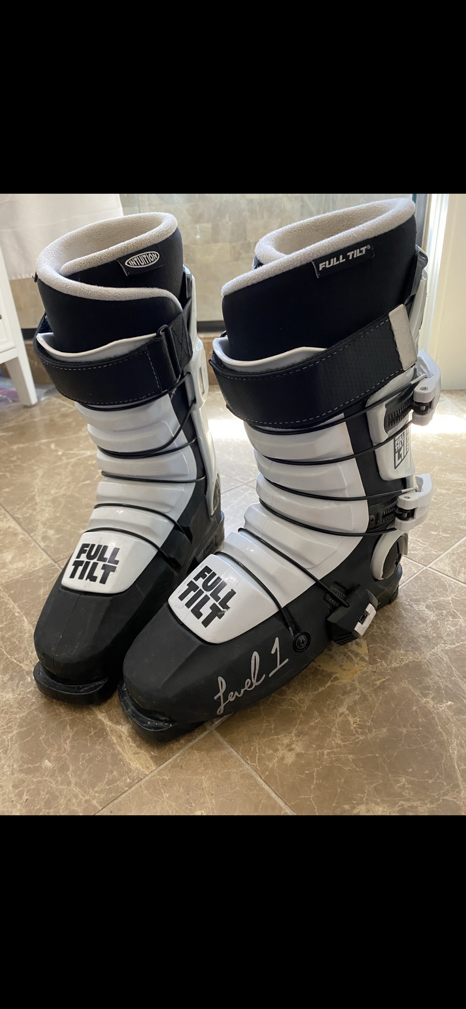 Size 9.5 Men's Full Tilt Soft Flex Ski Boots | SidelineSwap