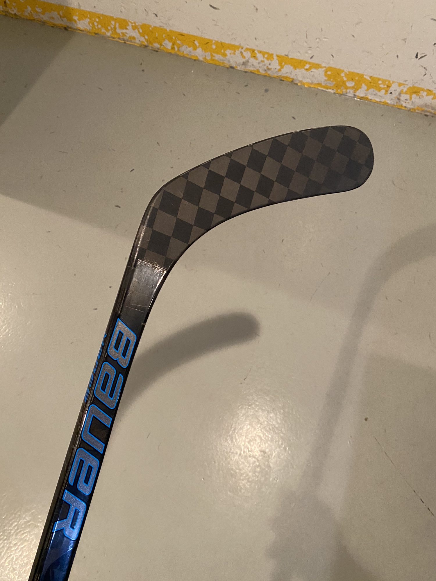 New Bauer Nexus 2N Pro Hockey Stick Right Handed Senior 87 Flex P92 ...