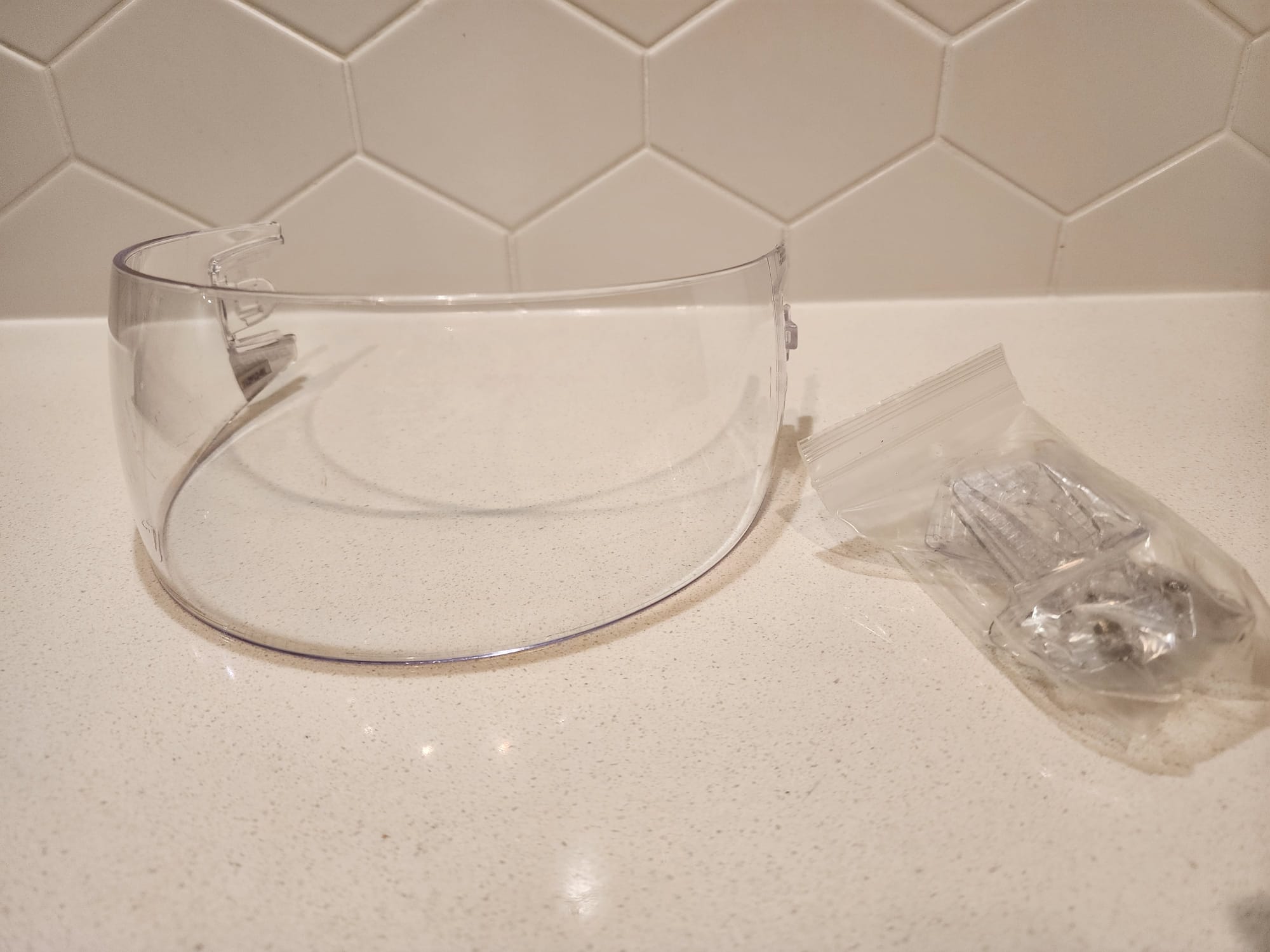 [Used] Bauer HDO Pro Clip Visor w/ Hardware - Senior - Some Scratches ...