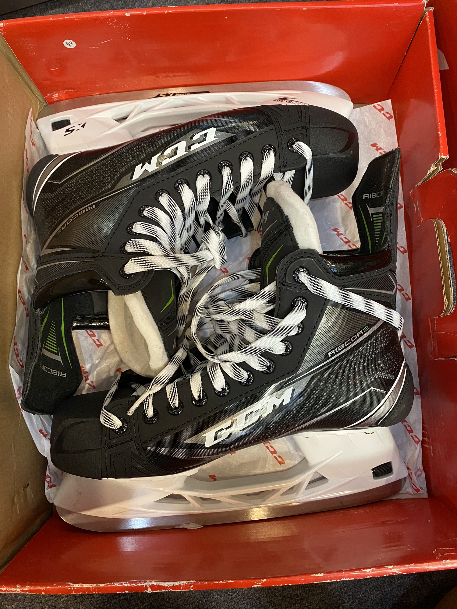 New CCM Extra Wide Width Size 9 RibCor 76K Hockey Skates | SidelineSwap